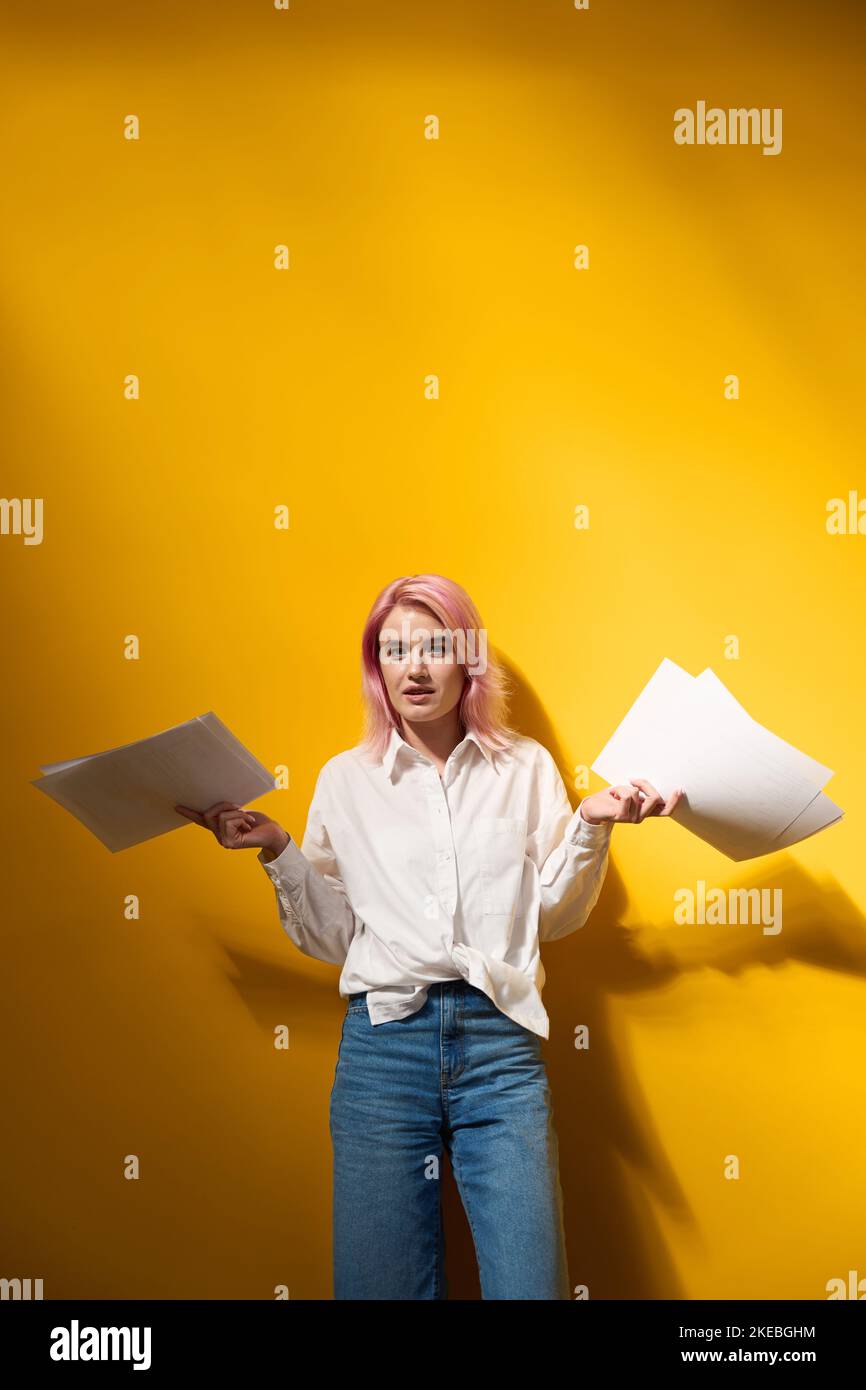 Cute reports hi-res stock photography and images - Alamy