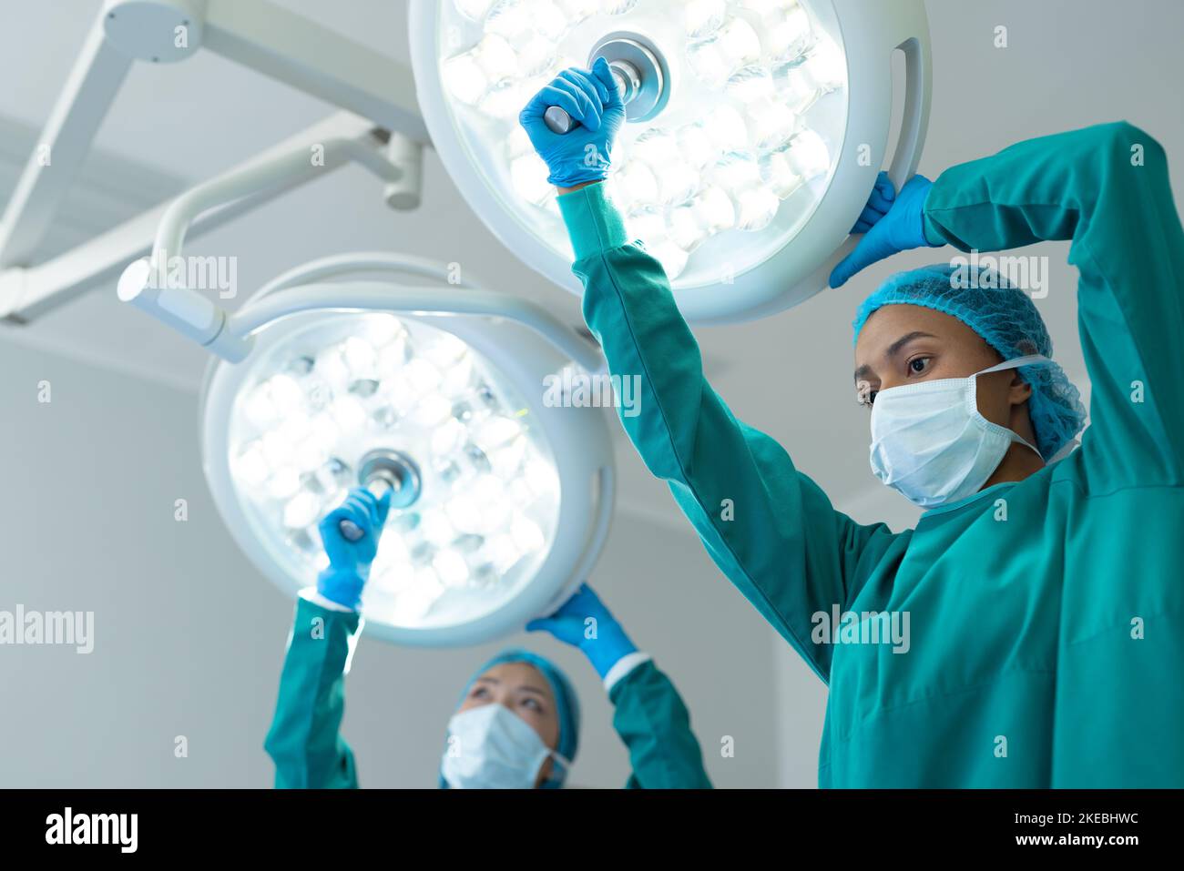 Adjusting lights hi-res stock photography and images - Alamy