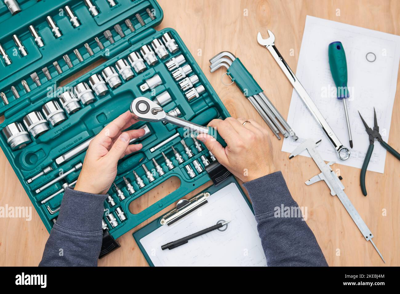 Using wrench industrial maintenance hi-res stock photography and images ...