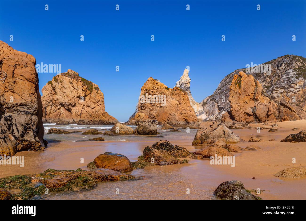 Praia da Ursa (Ursa Beach), in Sintra near Lisbon in Portugal Stock ...