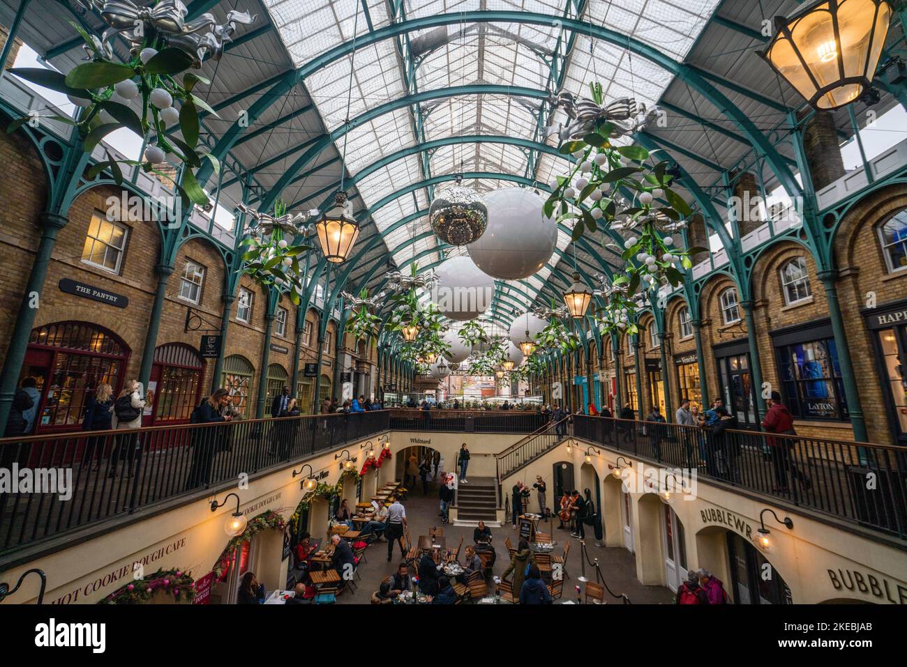 Covent garden christmas 2022 hi-res stock photography and images - Alamy