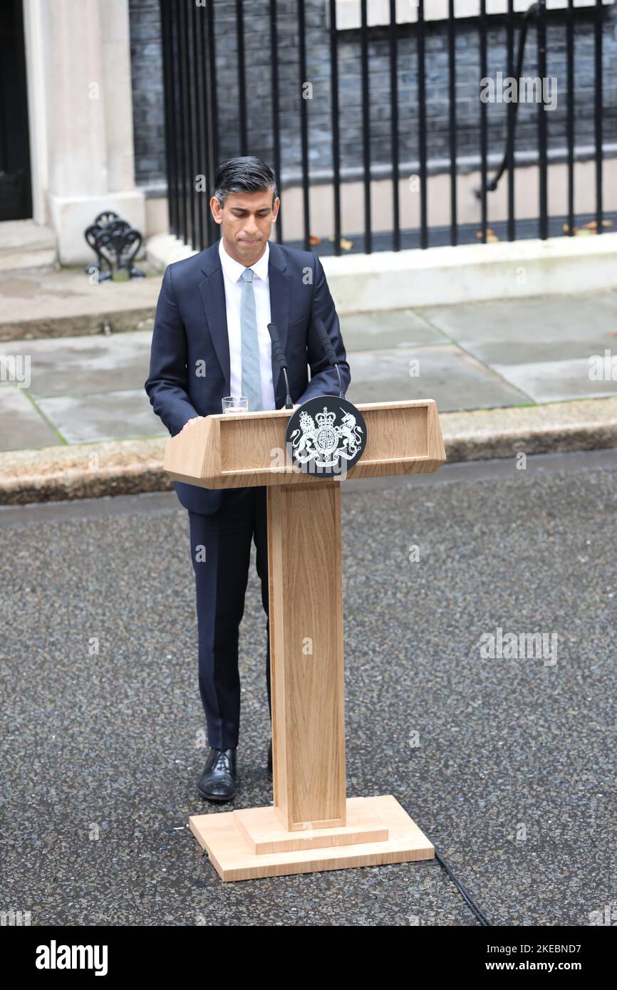 Prime Minister Rishi Sunak arrives at No10 Downing Street Stock Photo ...