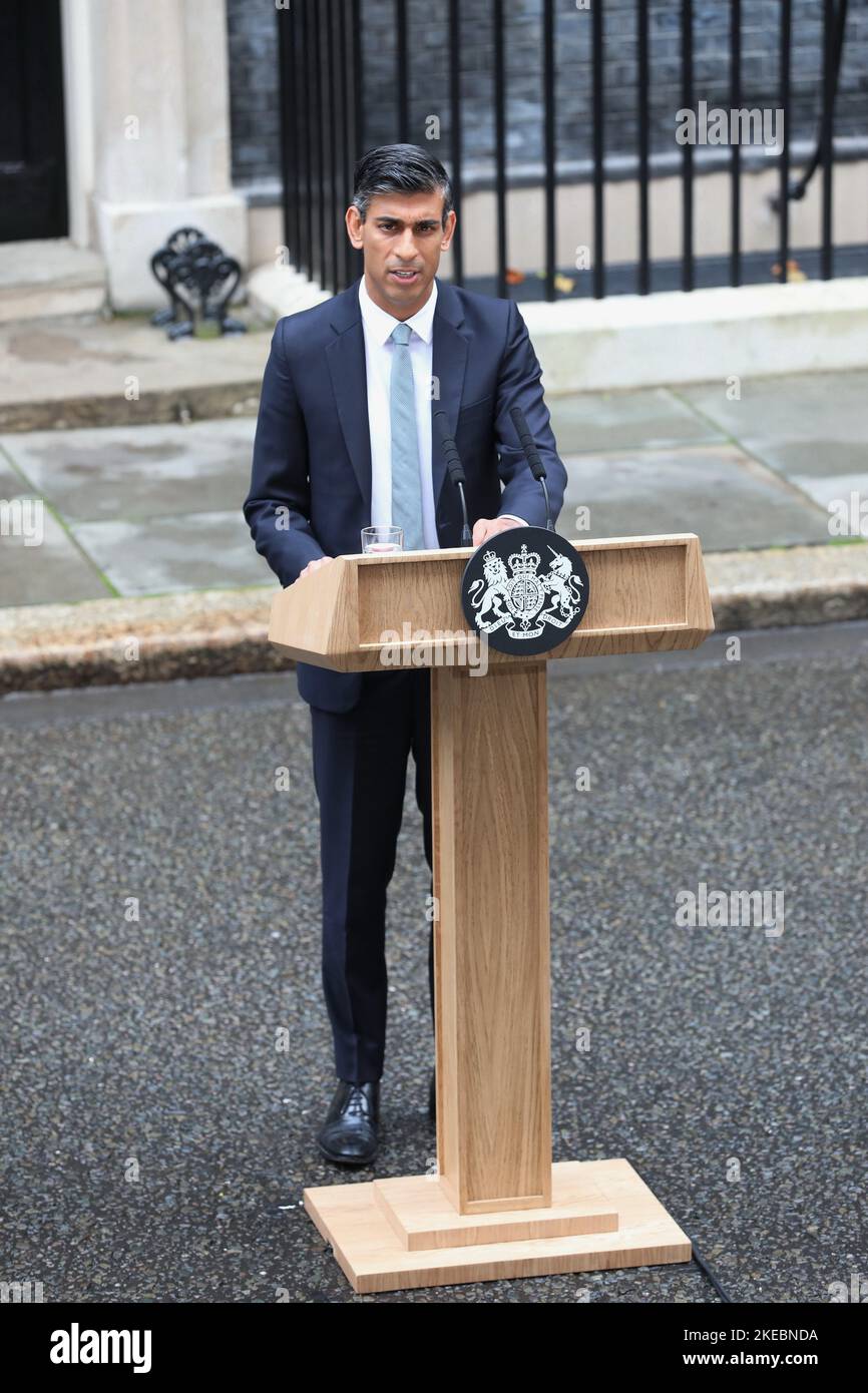 Prime Minister Rishi Sunak arrives at No10 Downing Street Stock Photo ...