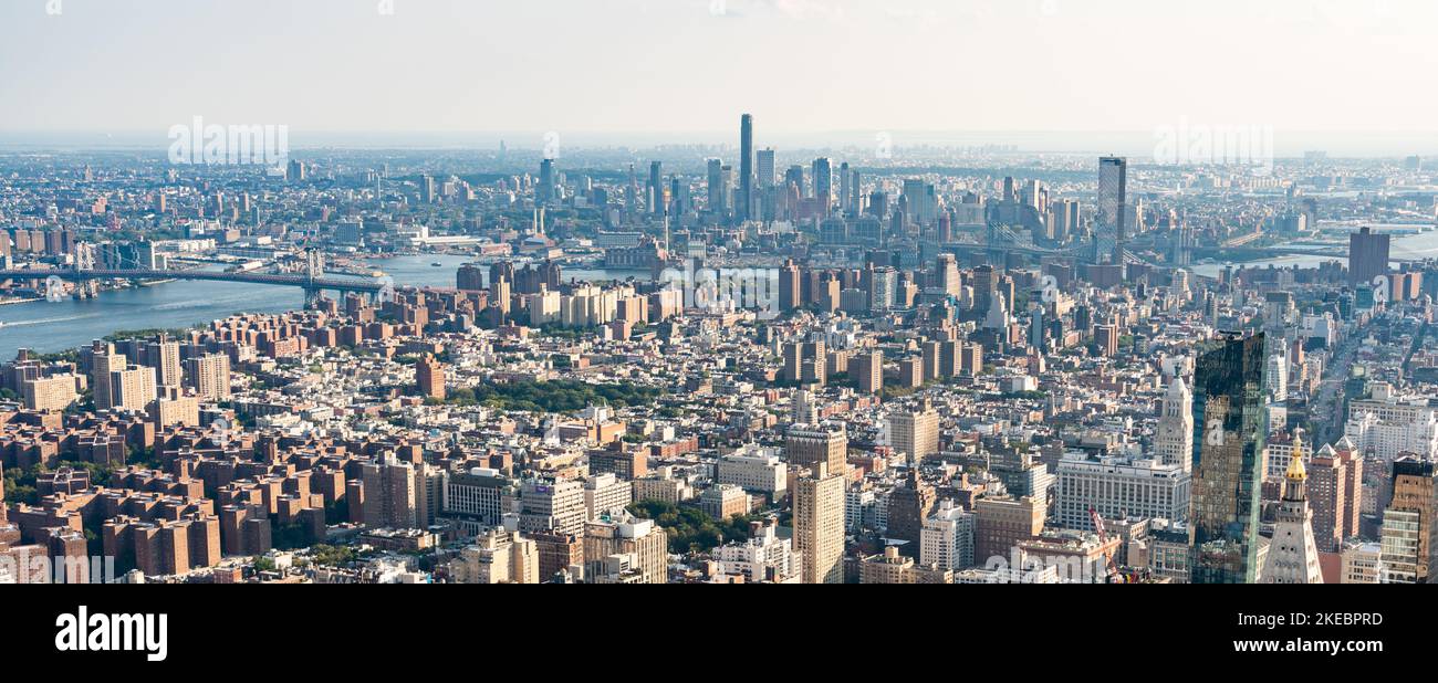 Panorama of upper Manhattan with beautiful perspective and skyline ...