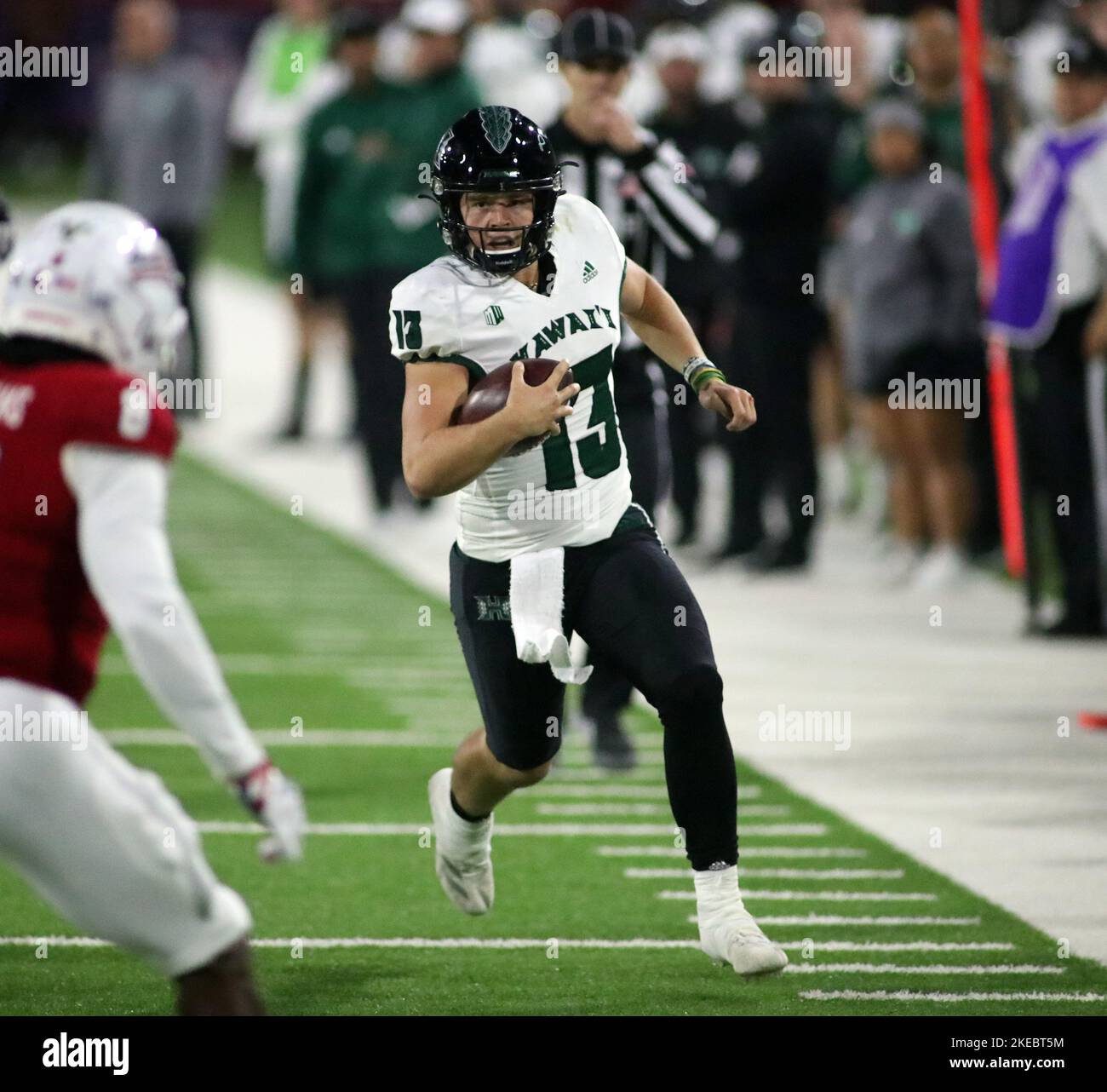 November 5, 2022 - Hawaii Rainbow Warriors quarterback Brayden Schager ...
