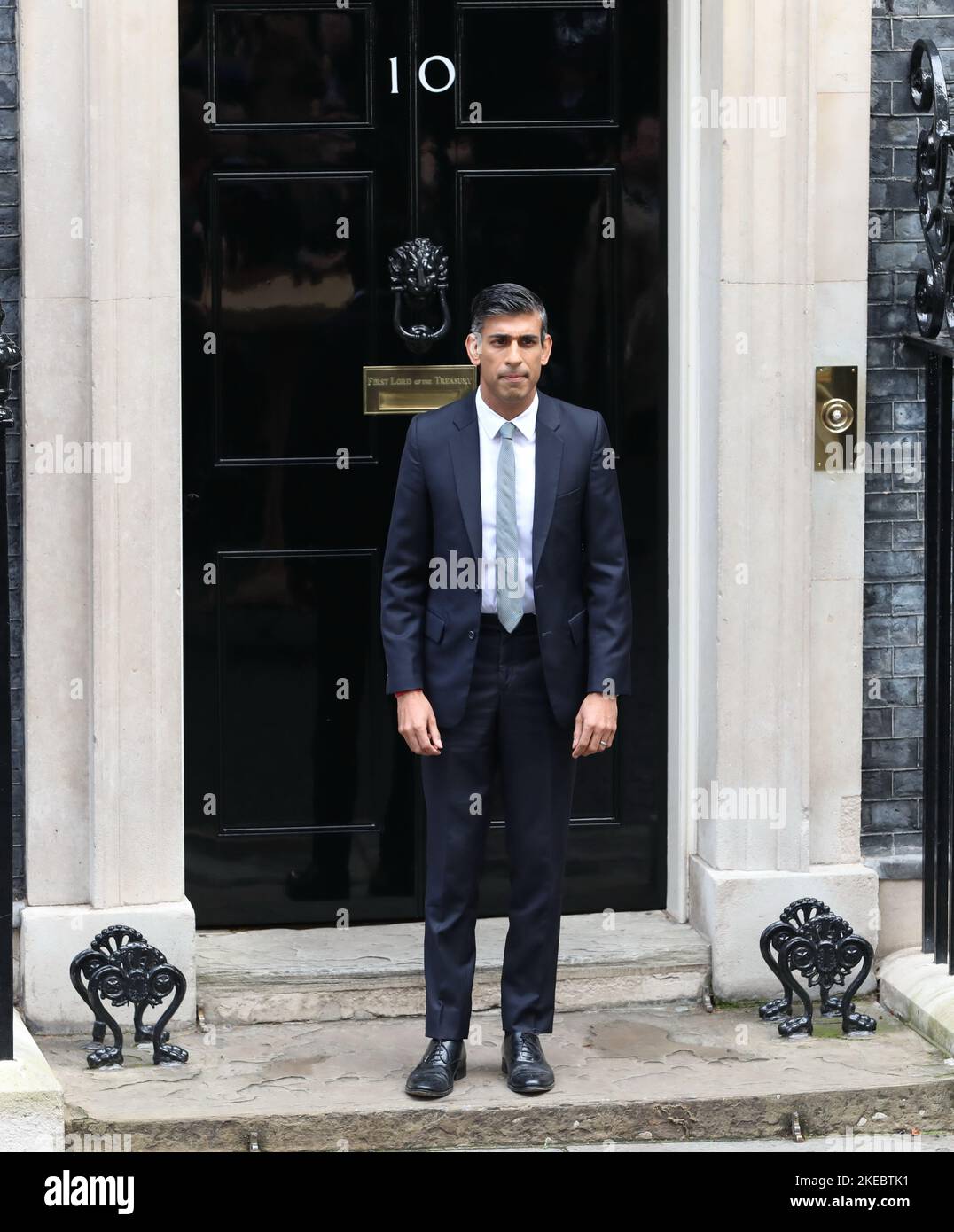 Prime Minister Rishi Sunak arrives at No10 Downing Street Stock Photo ...