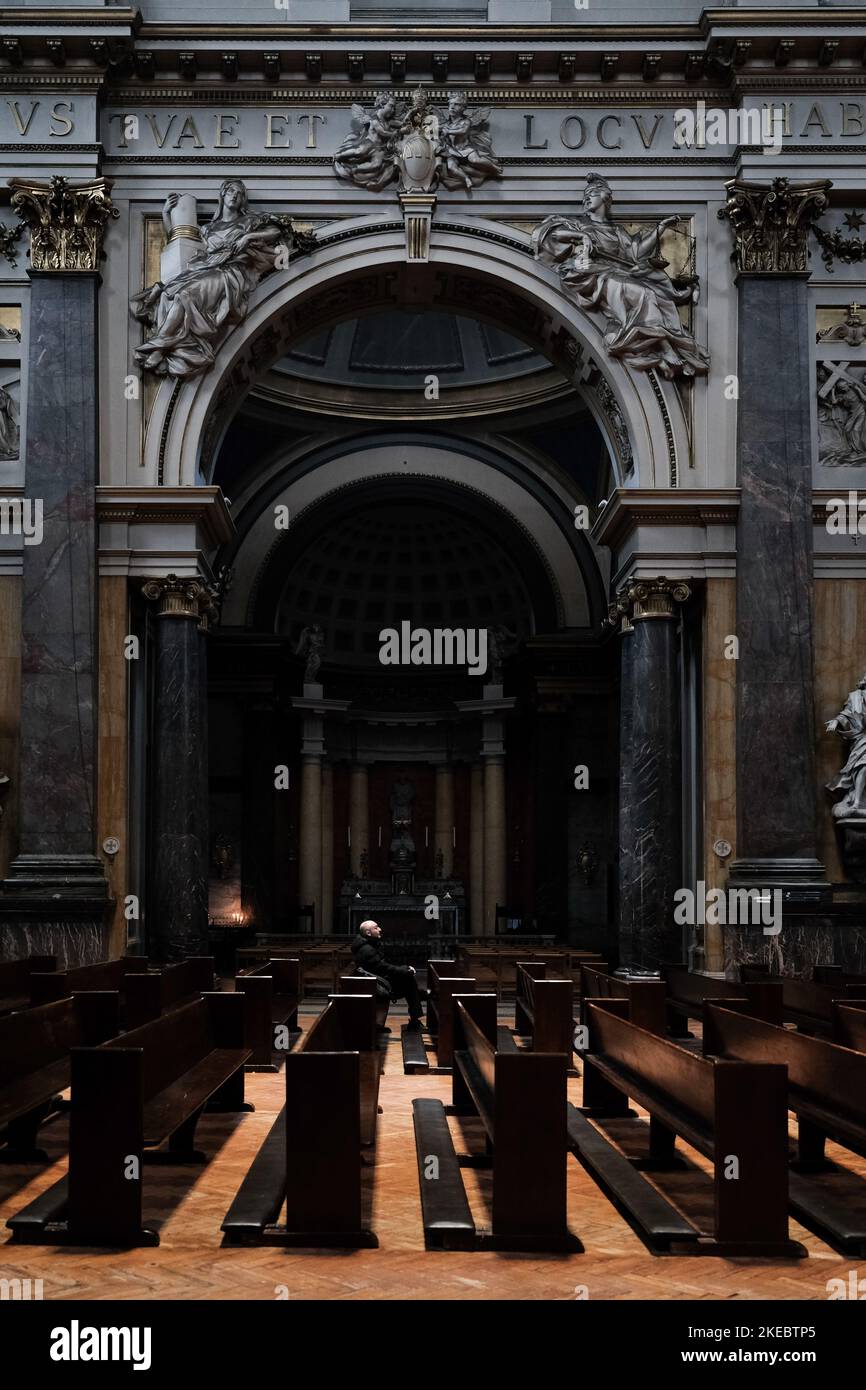 Holy Trinity Brompton Stock Photo - Alamy