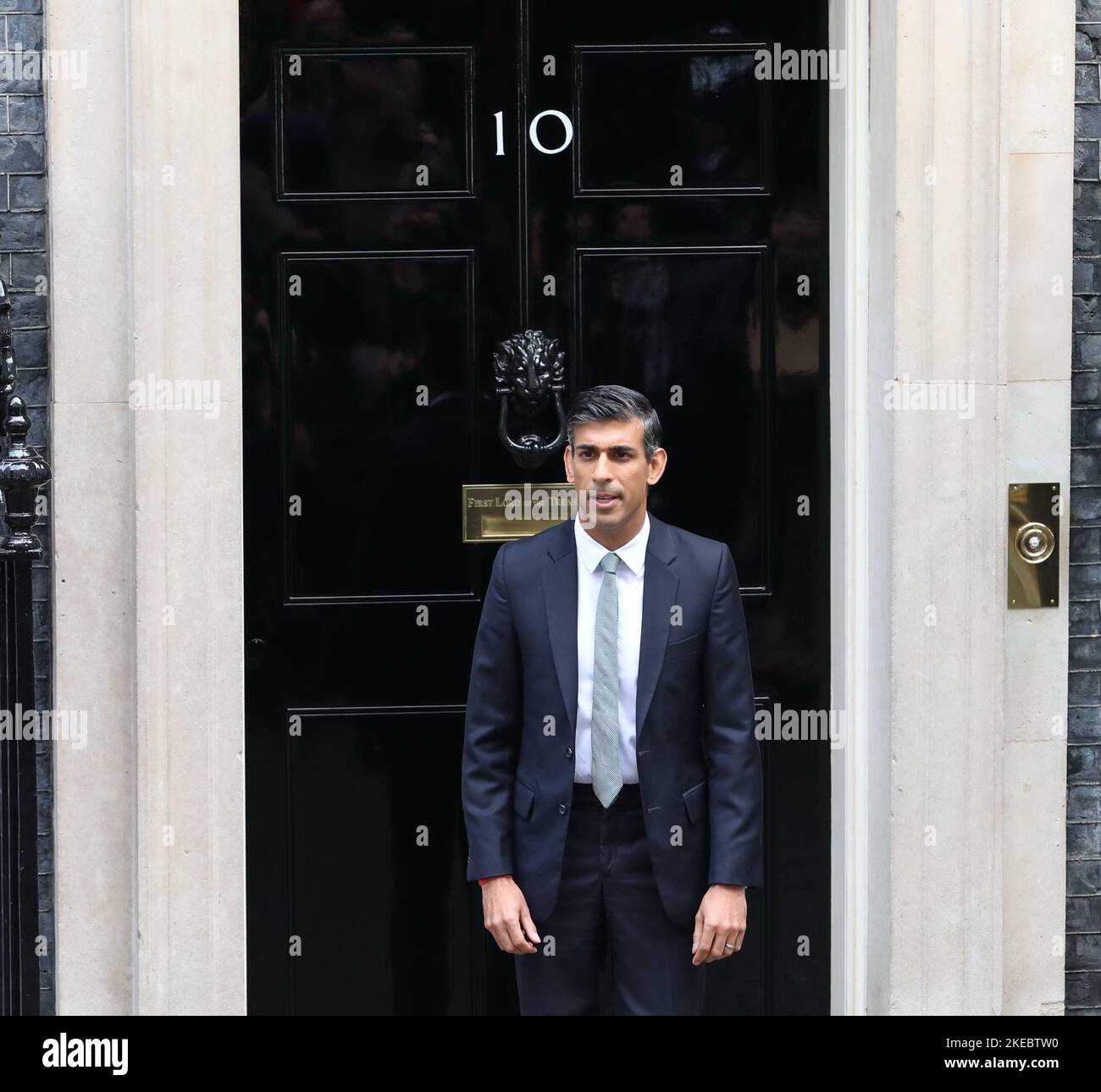 Prime Minister Rishi Sunak arrives at No10 Downing Street Stock Photo ...