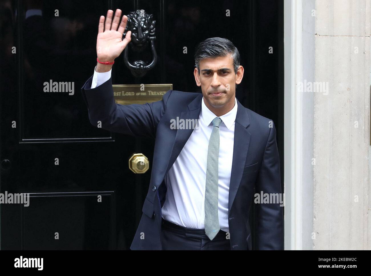 Prime Minister Rishi Sunak arrives at No10 Downing Street Stock Photo ...