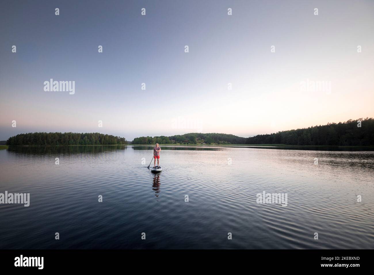 Stand paddle board hi-res stock photography and images - Alamy