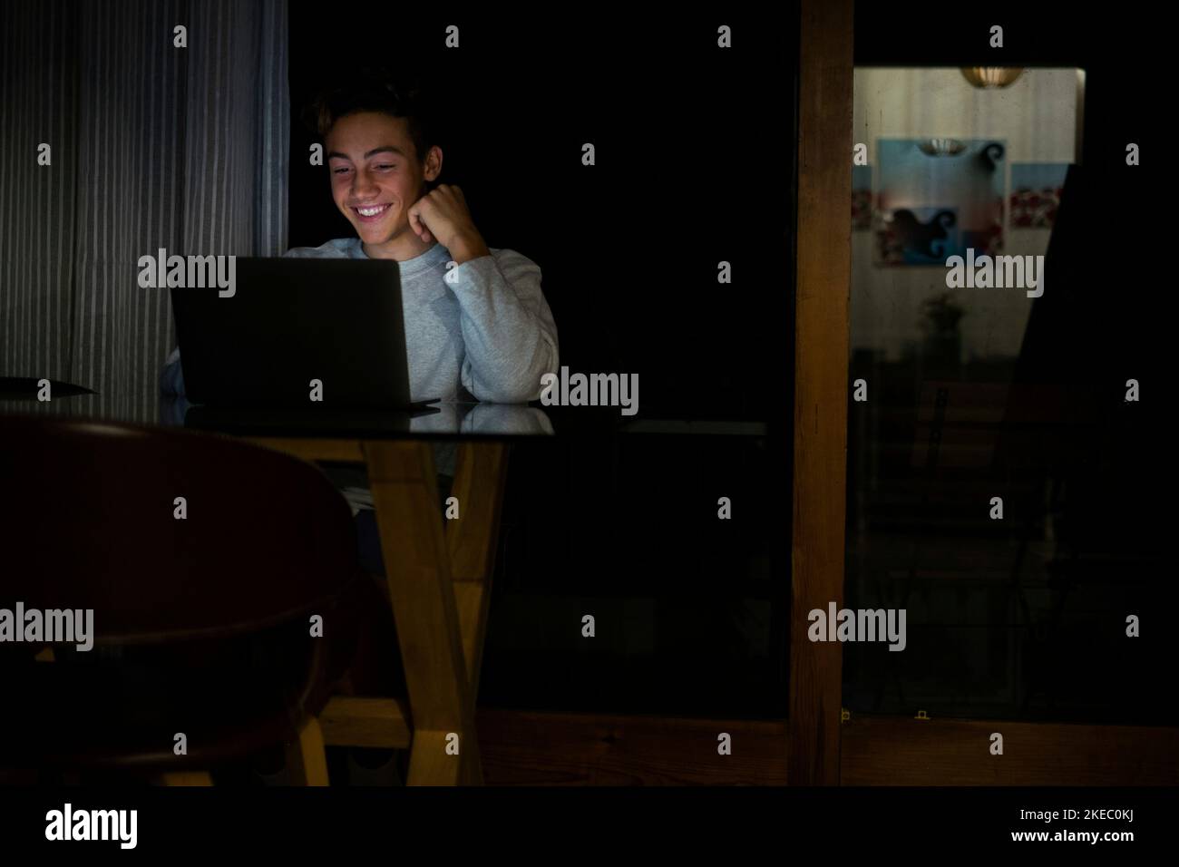 Online classes hi-res stock photography and images - Alamy