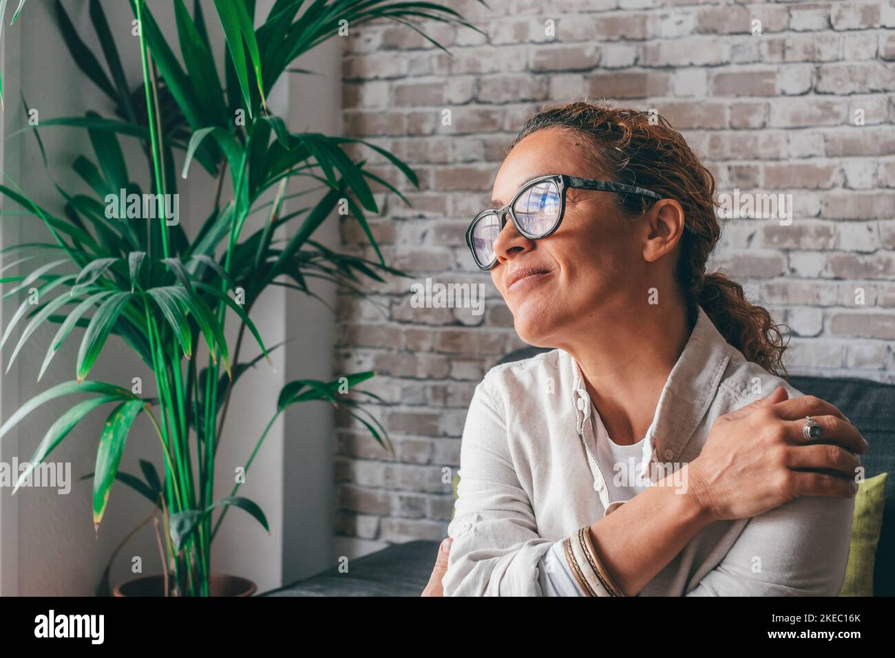 Relaxed clothes hi-res stock photography and images - Alamy