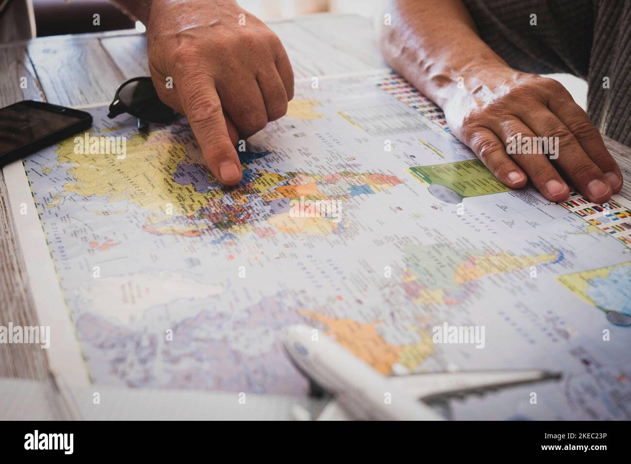 Old unrecognizable people planning a new travel - no limit age for ...