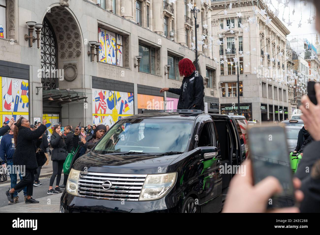 Rapper stops traffic oxford street hi-res stock photography and images ...
