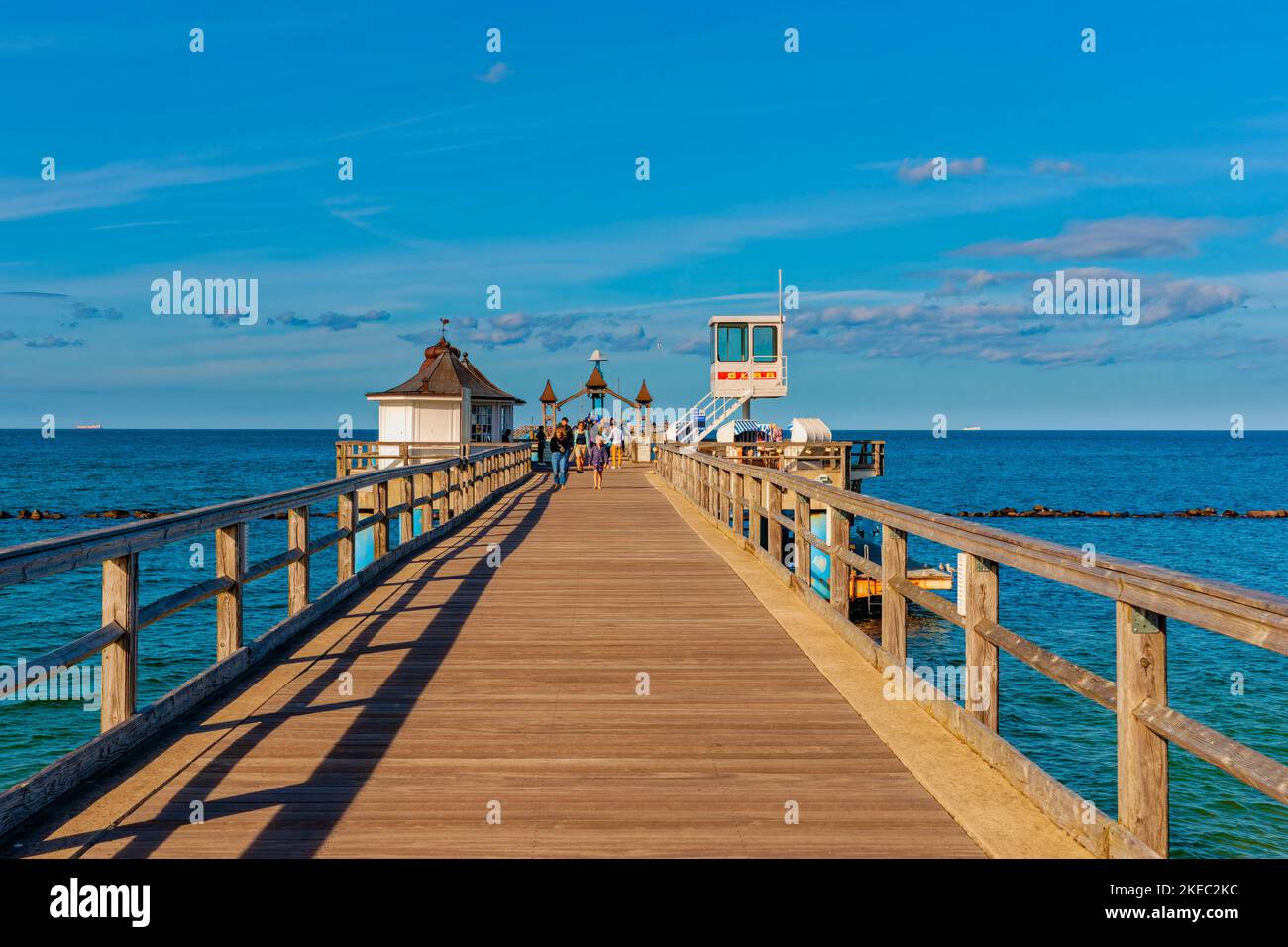 The Sellin pier, Baltic resort Sellin, Rügen, Mecklenburg-Vorpommern ...