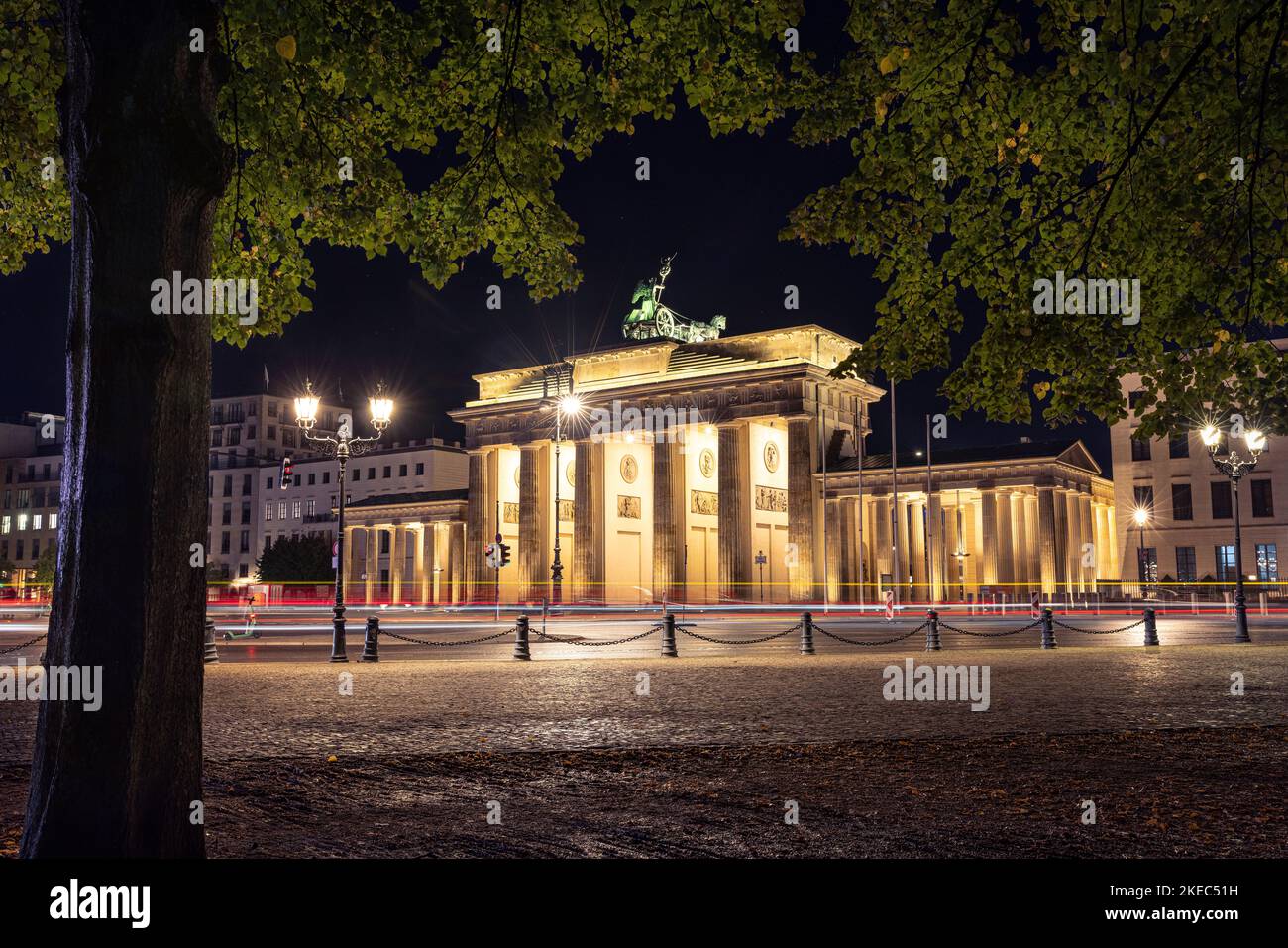Brandenburg Gate by night. Berlin, Germany Stock Photo - Alamy