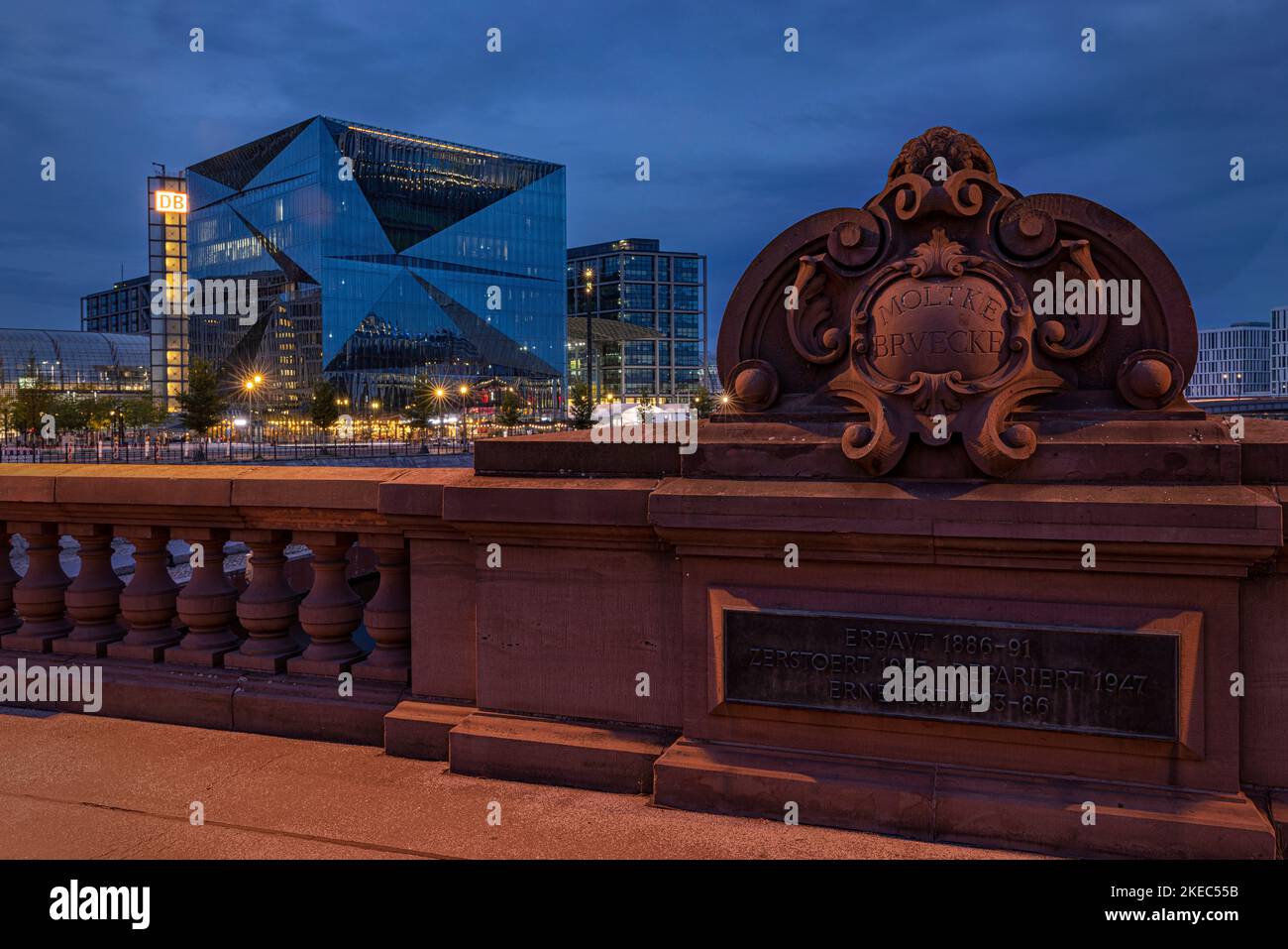 Moltke bridge with cube and main station. Berlin, Germany Stock Photo ...