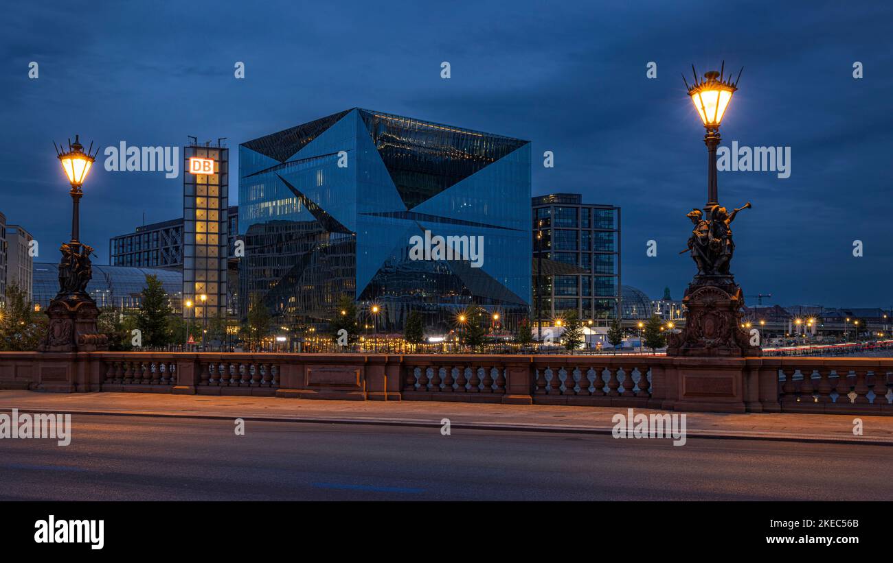 Moltke bridge with cube and main station. Berlin, Germany Stock Photo ...