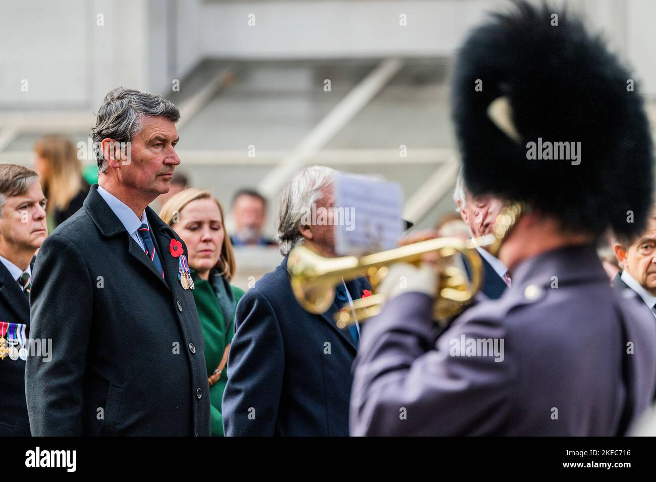 London, UK. 11th Nov, 2022. A bugler from the Grenadier Guards plays ...