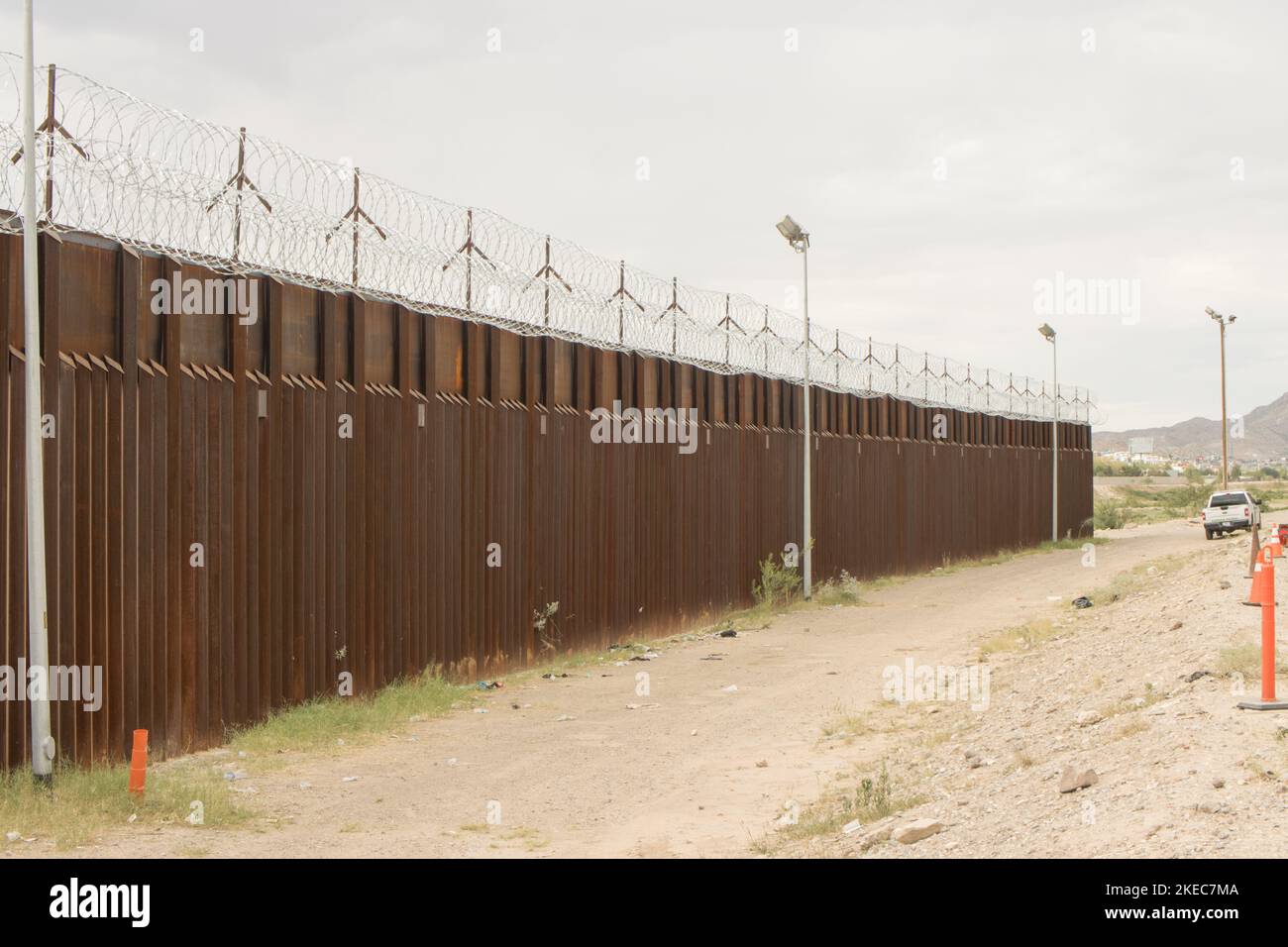 Us border wall construction hi-res stock photography and images - Alamy