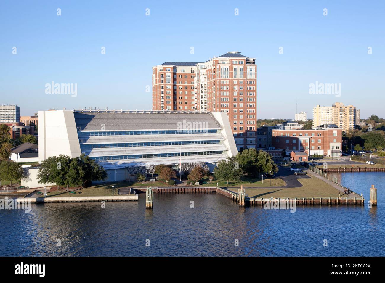 Norfolk virginia skyline hi-res stock photography and images - Alamy