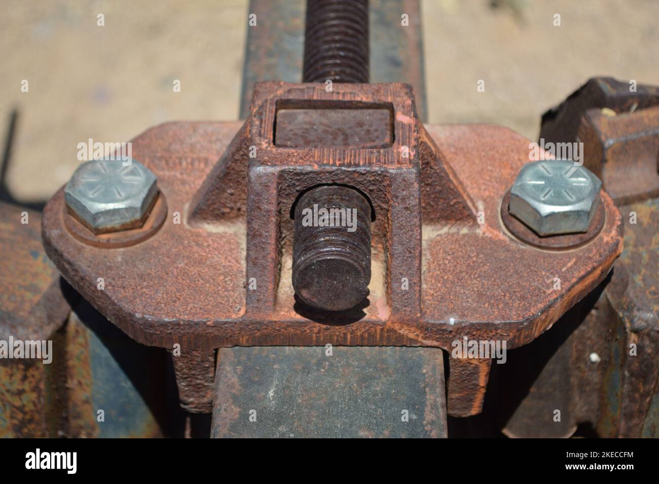 Screw block hi-res stock photography and images - Alamy
