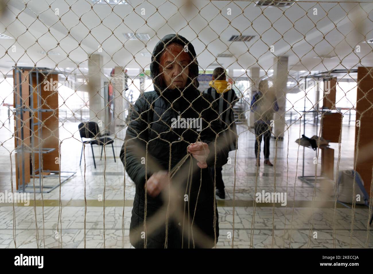 Ukrainians are seen weaving winter camouflage nets for the army. Russia ...
