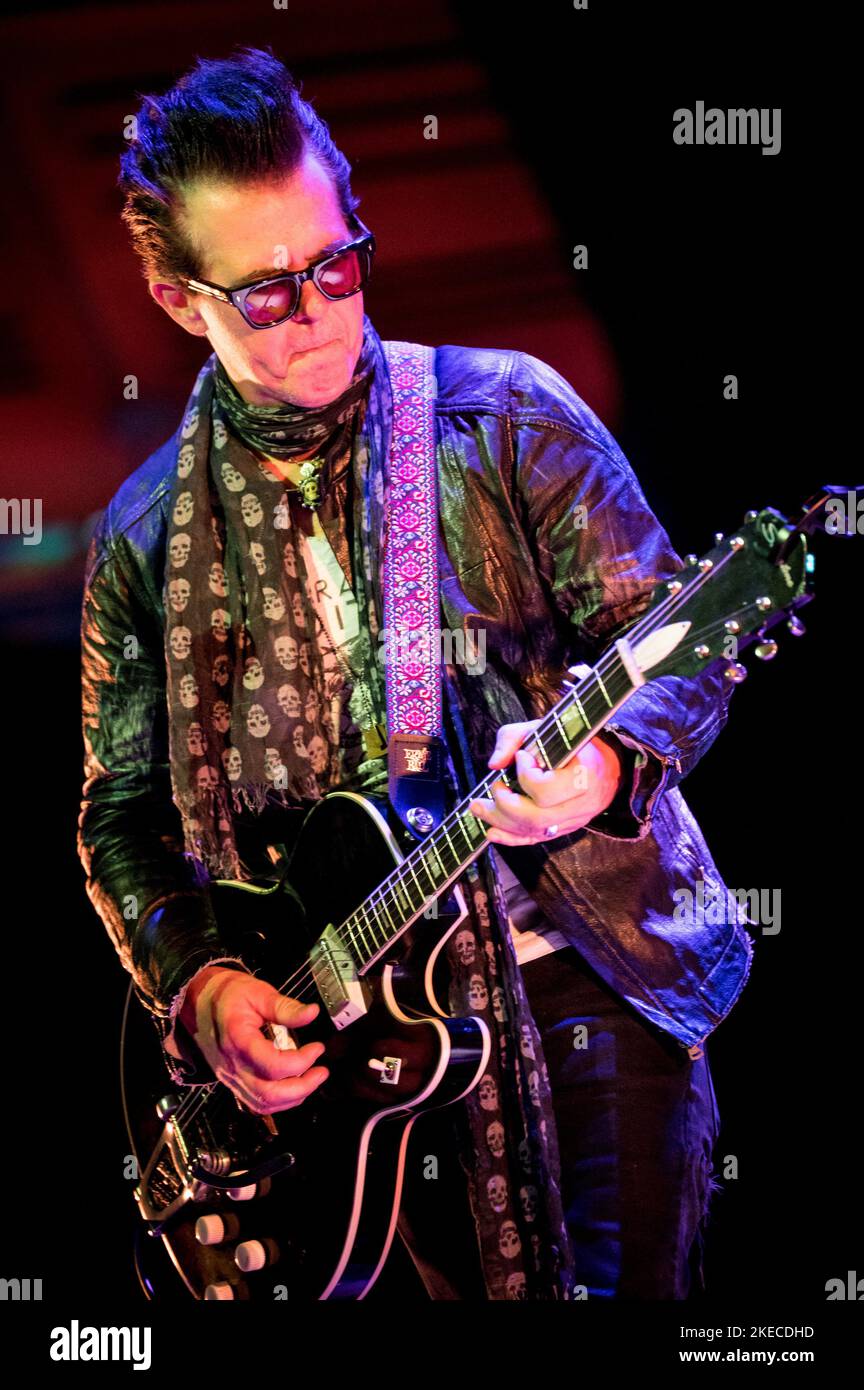 Mike farris singer mike farris hi-res stock photography and images - Alamy