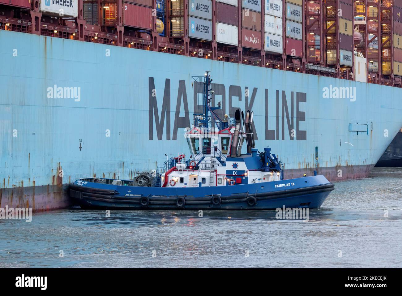 Hamburg port maersk hi-res stock photography and images - Alamy