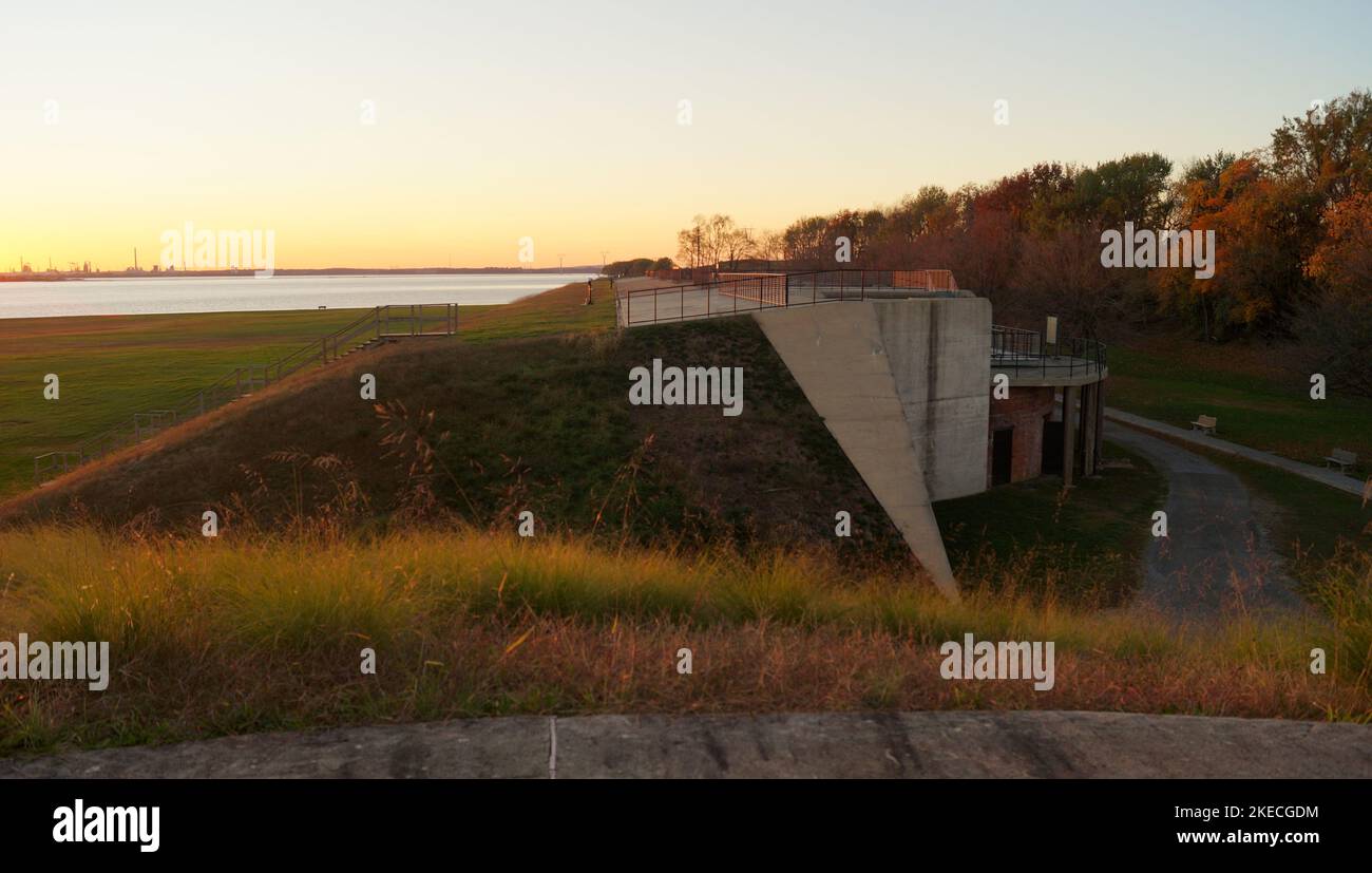 Coastal artillery Battery Arnold, at Fort Mott, Delaware River in the ...