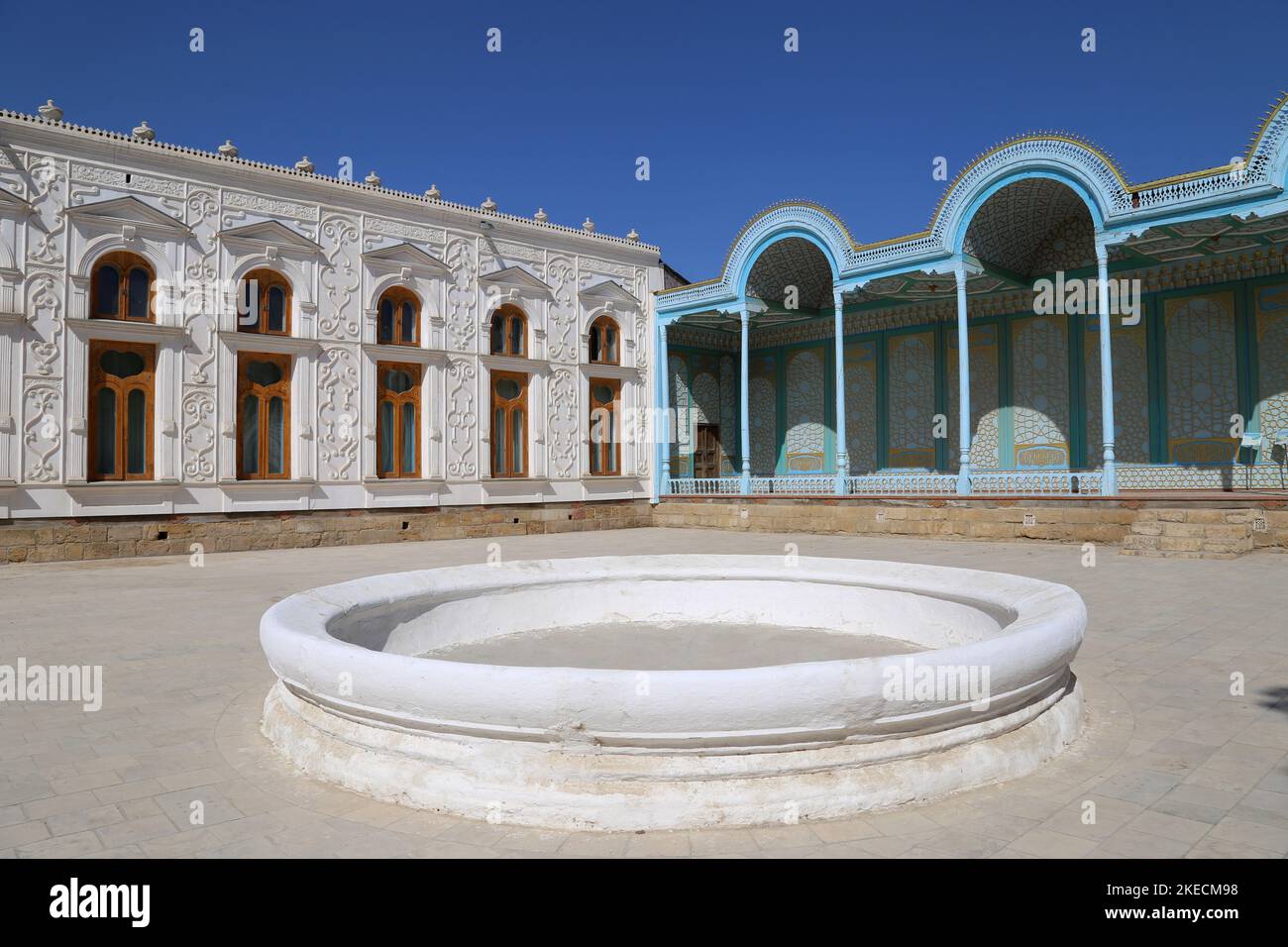 Inner Courtyard, Sitorai Mokhi Khosa (Palace of Moon-Like Stars) - the ...