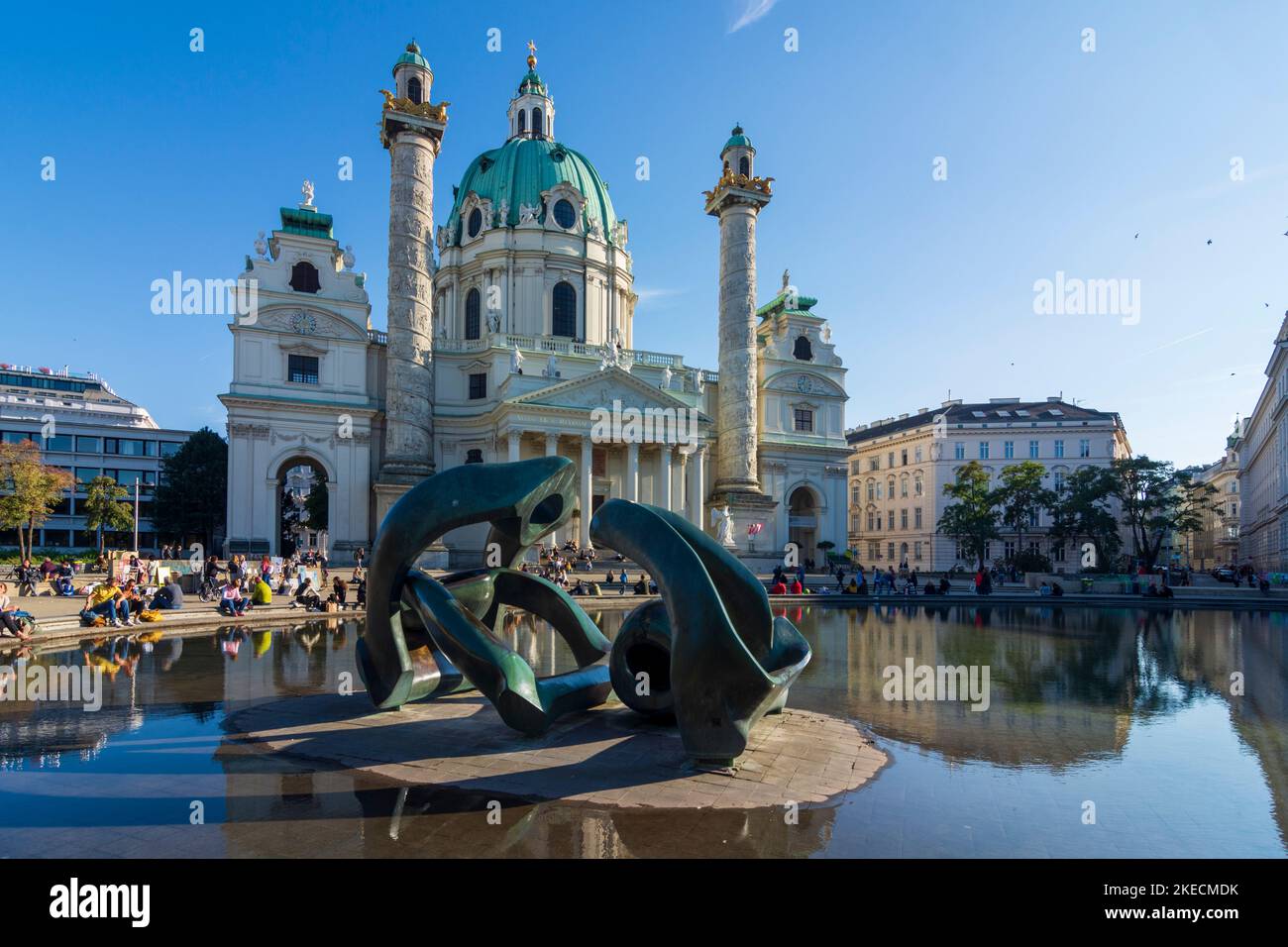 Hill arches sculpture henry moore hi-res stock photography and images ...