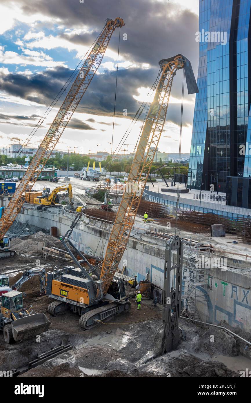 Slurry wall hi-res stock photography and images - Alamy
