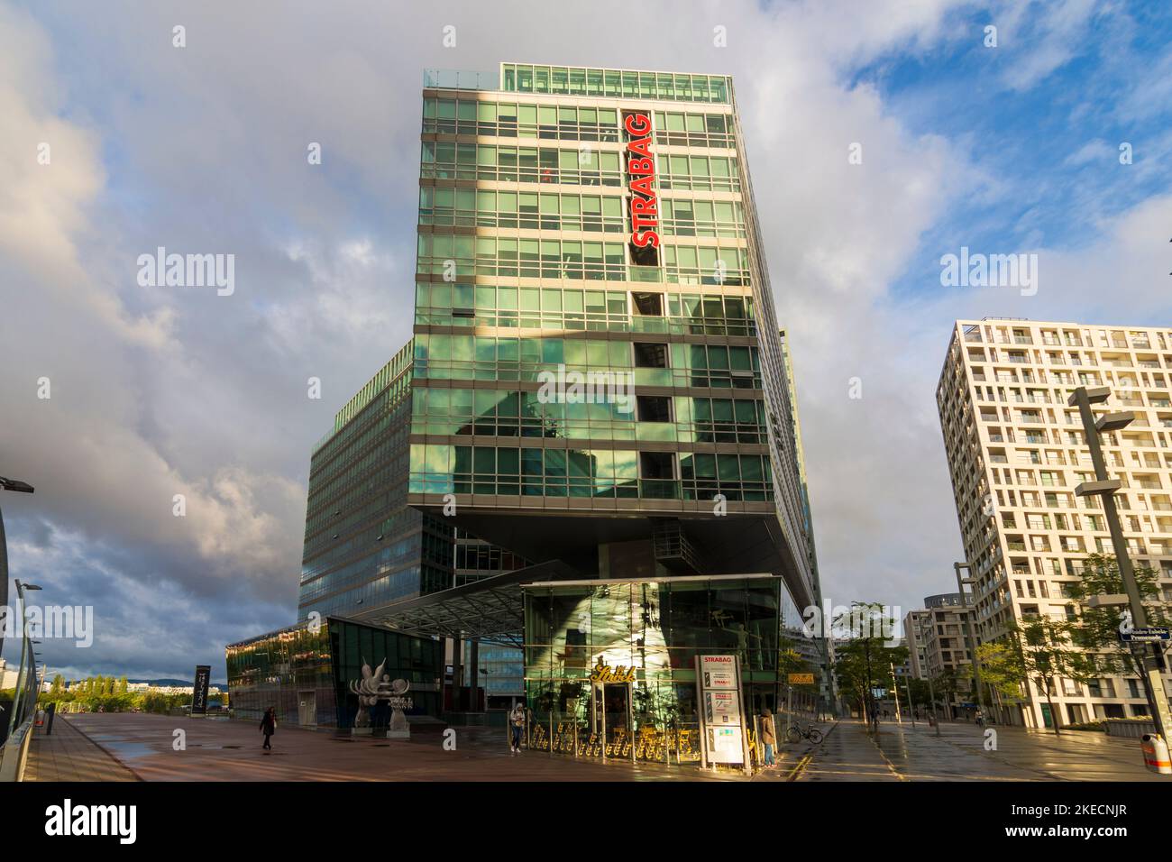 Strabag vienna hi-res stock photography and images - Alamy