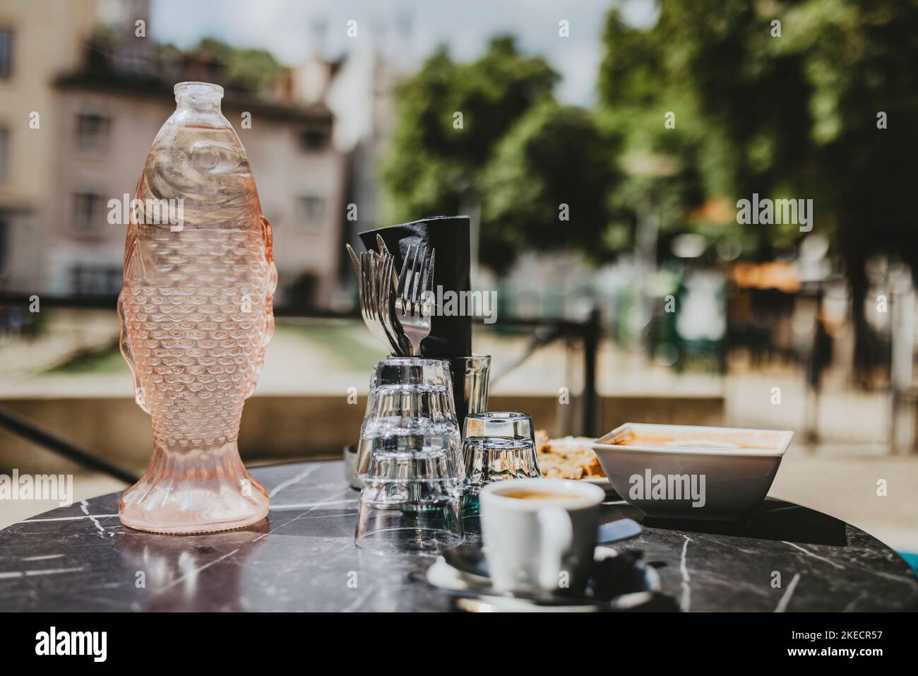 Lyon france cafe hi-res stock photography and images - Alamy