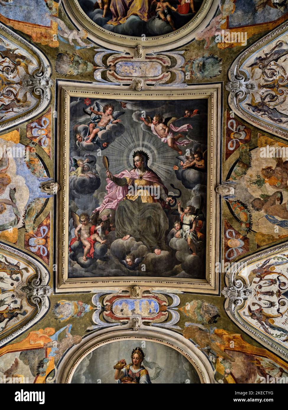 Antiquarium, largest Renaissance hall north of the Alps in the Munich ...