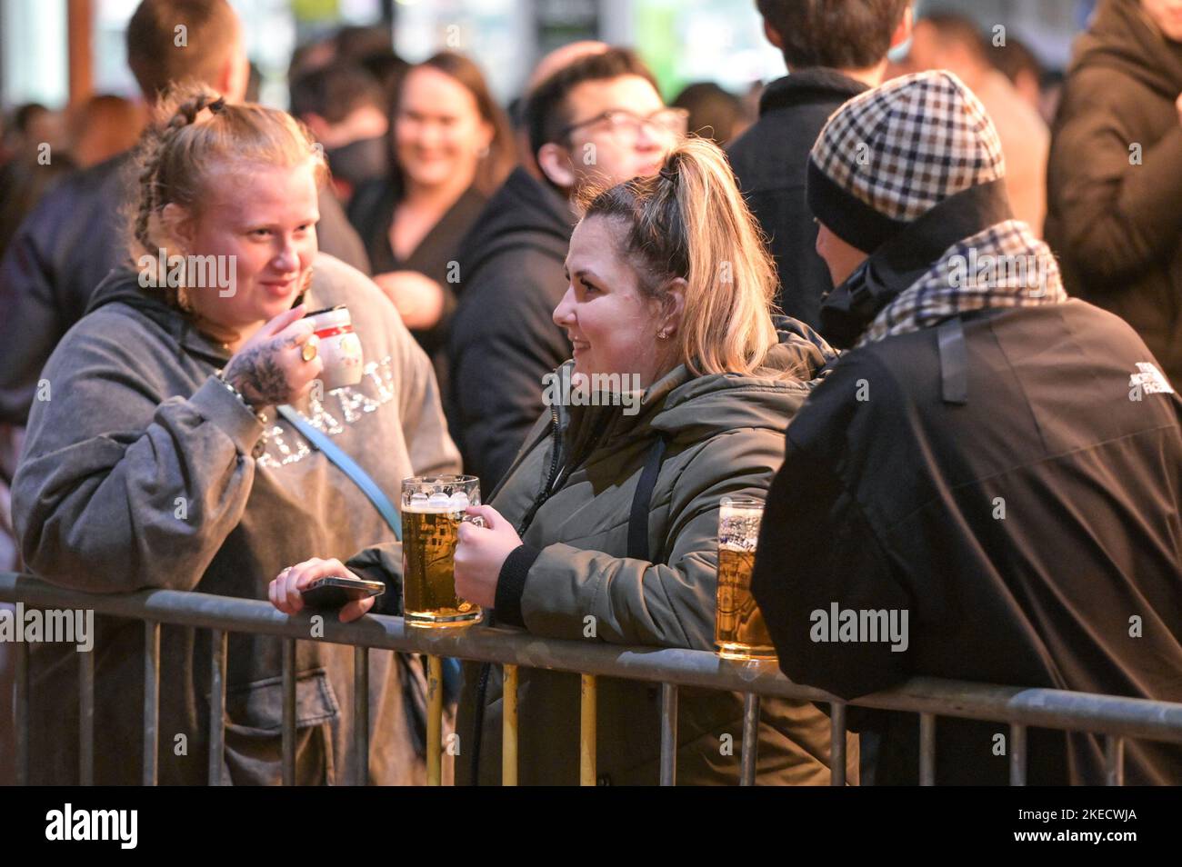 New Street, Birmingham, November 11th 2022. - Revellers enjoy a German ...