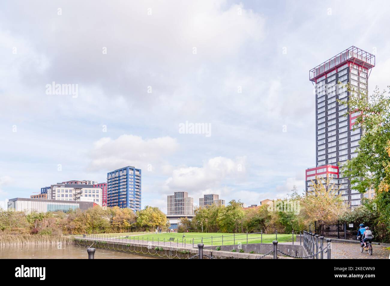 blackwell east india dock basin park Stock Photo - Alamy