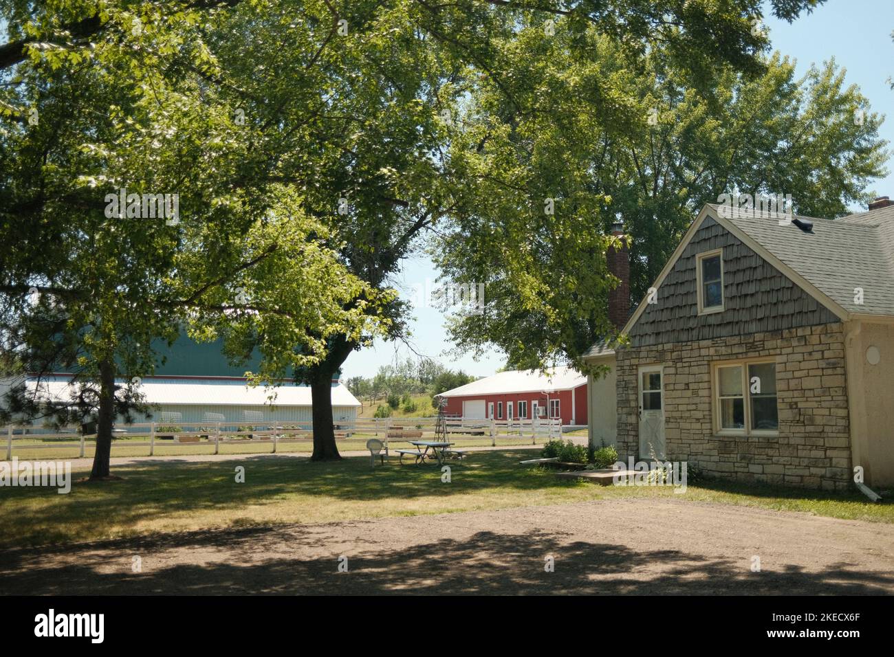 A farmhouse with a garden in Michigan Stock Photo - Alamy