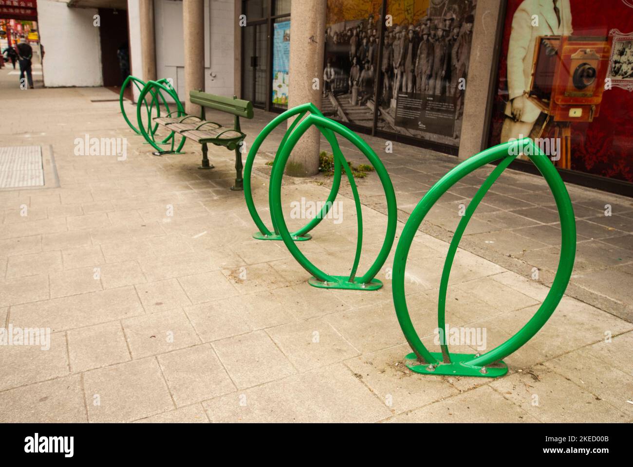 American bench bus hi-res stock photography and images - Alamy