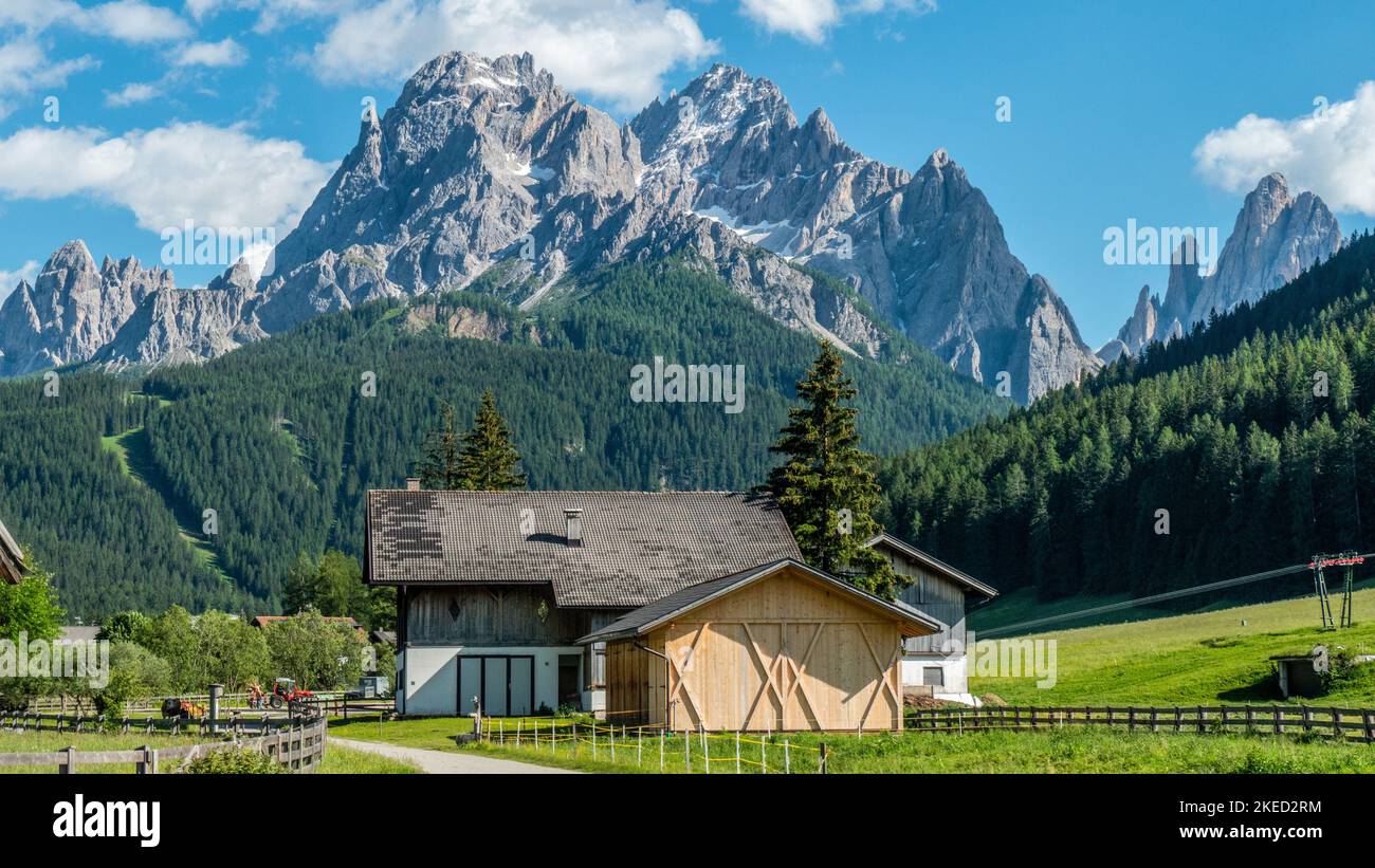 Razor sharp peaks, Dolomites, Italy Stock Photo - Alamy
