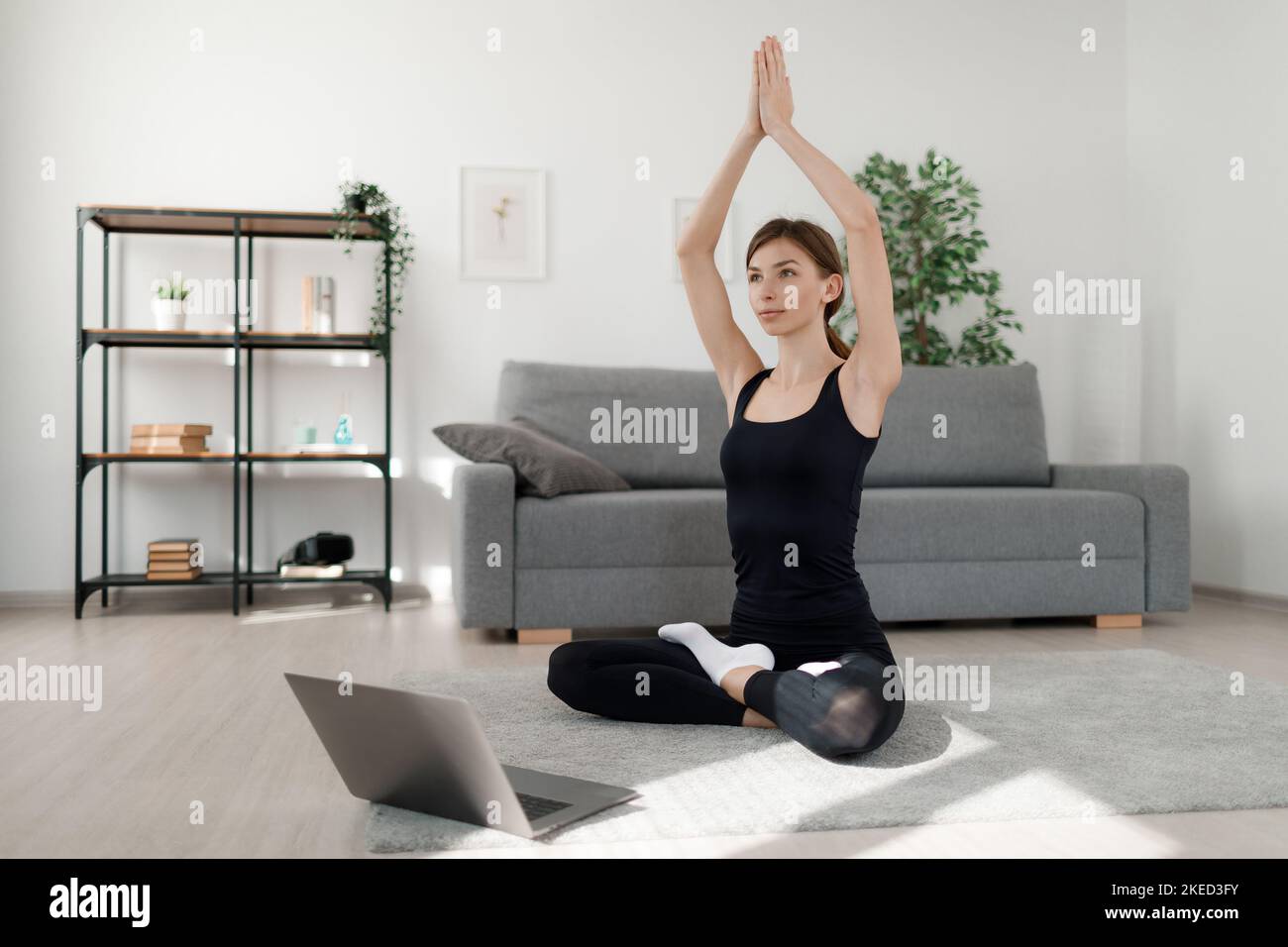 Woman yoga computer room hi-res stock photography and images - Alamy