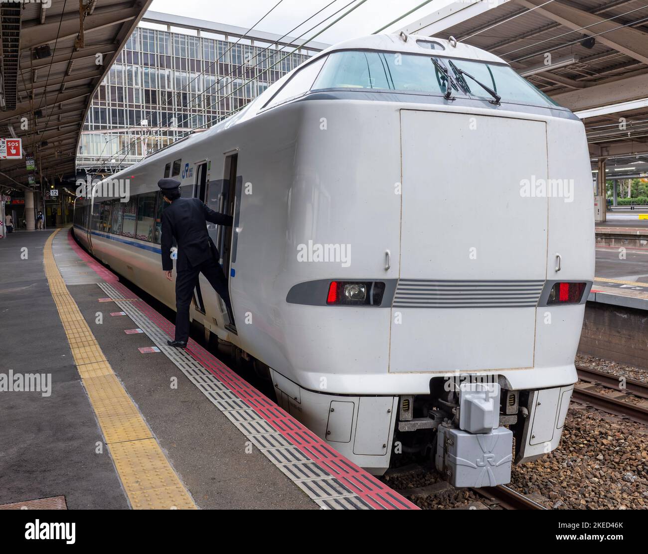A West Japan Railway (JR West) train at Shin-Osaka Station in Osaka, Japan Stock Photo - Alamy