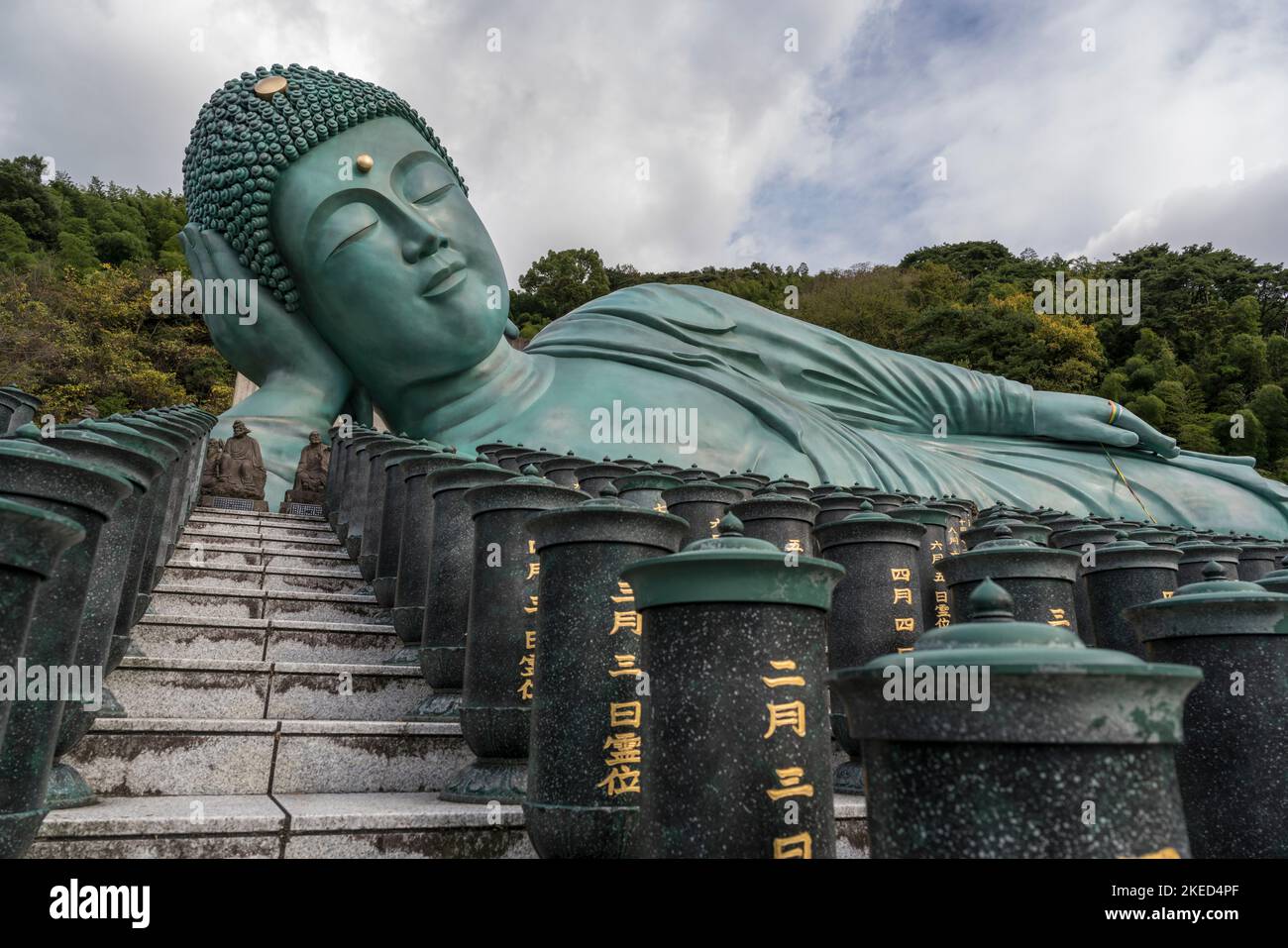 The giant reclining Buddha statue at Nanzoin, a Shingon Buddhist temple ...
