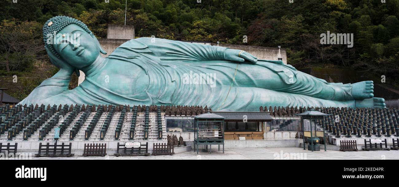 The giant reclining Buddha statue at Nanzoin, a Shingon Buddhist temple ...