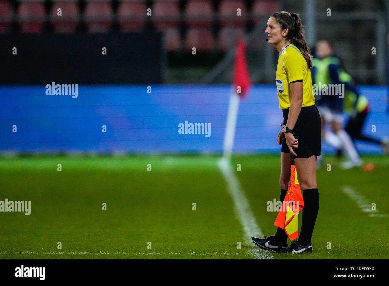 UTRECHT, NETHERLANDS - NOVEMBER 11: assistant referee Emily Carney ...
