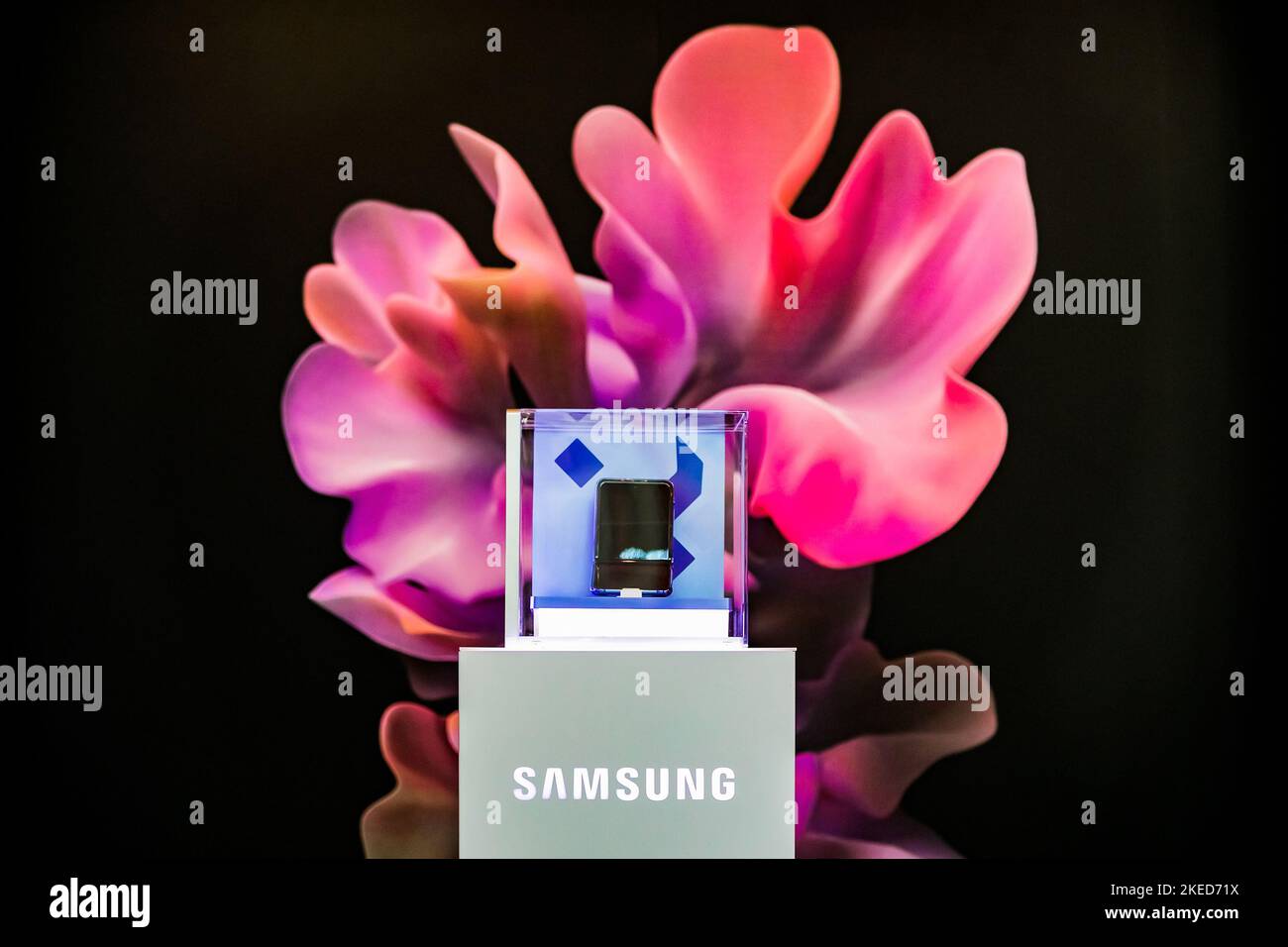 The Samsung Galaxy Z Flip on display at a mall pop-up retail stand ...