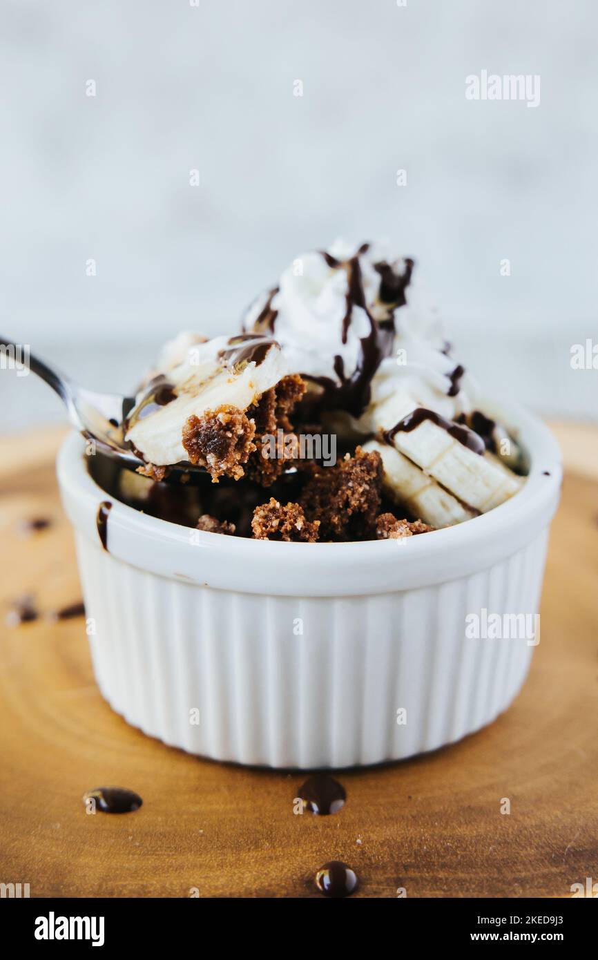 A vertical shot of the ice cream brownie sundae Stock Photo - Alamy