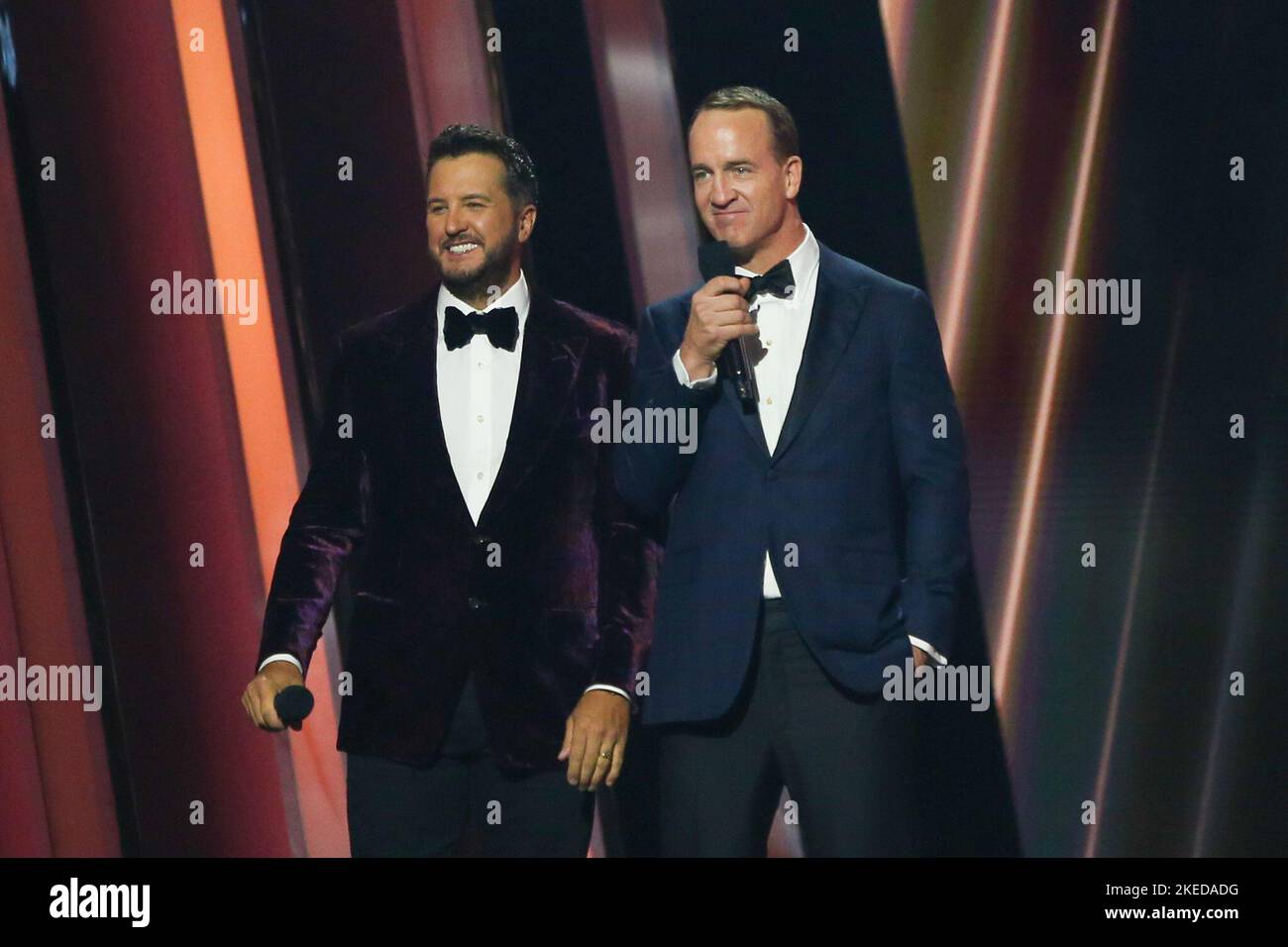 10 November 2022 - Nashville, Tennessee - Kelly Clarkson, Kelsea ...