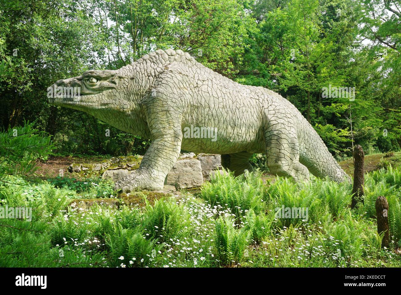 Sculptures of dinosaurs and other extinct animals near the river Effra ...